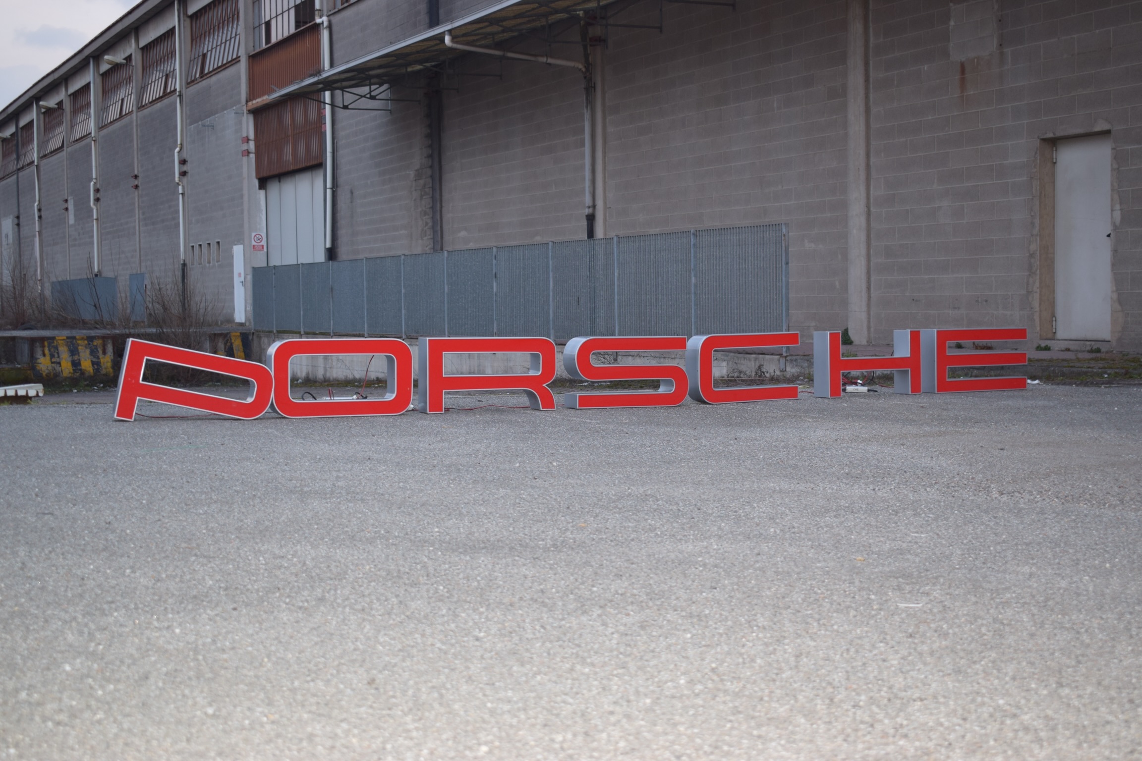 LARGE PORSCHE ILLUMINATED DEALERSHIP SIGN