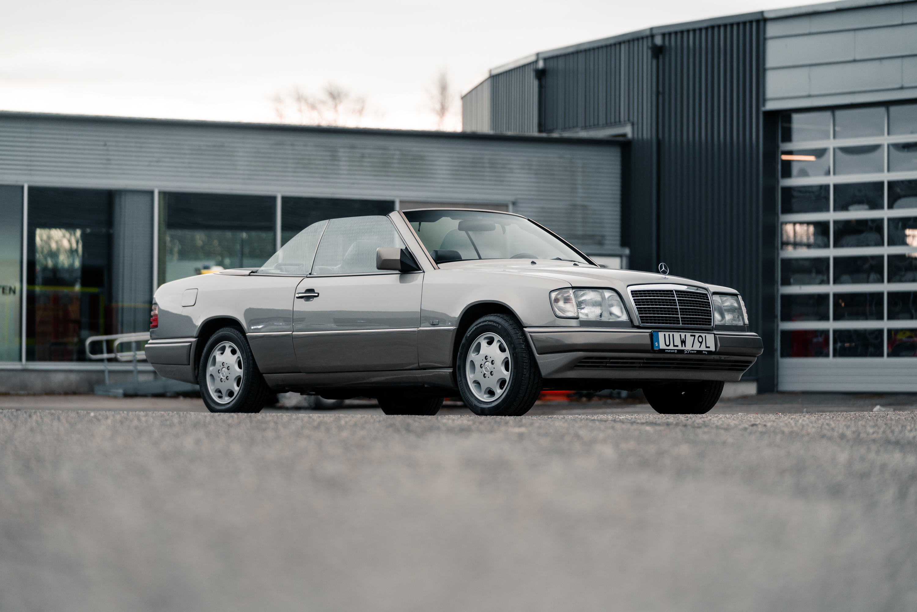 1993 MERCEDES-BENZ (W124) E320 CABRIOLET