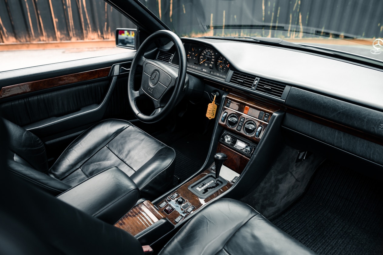 Mercedes W124 Interior