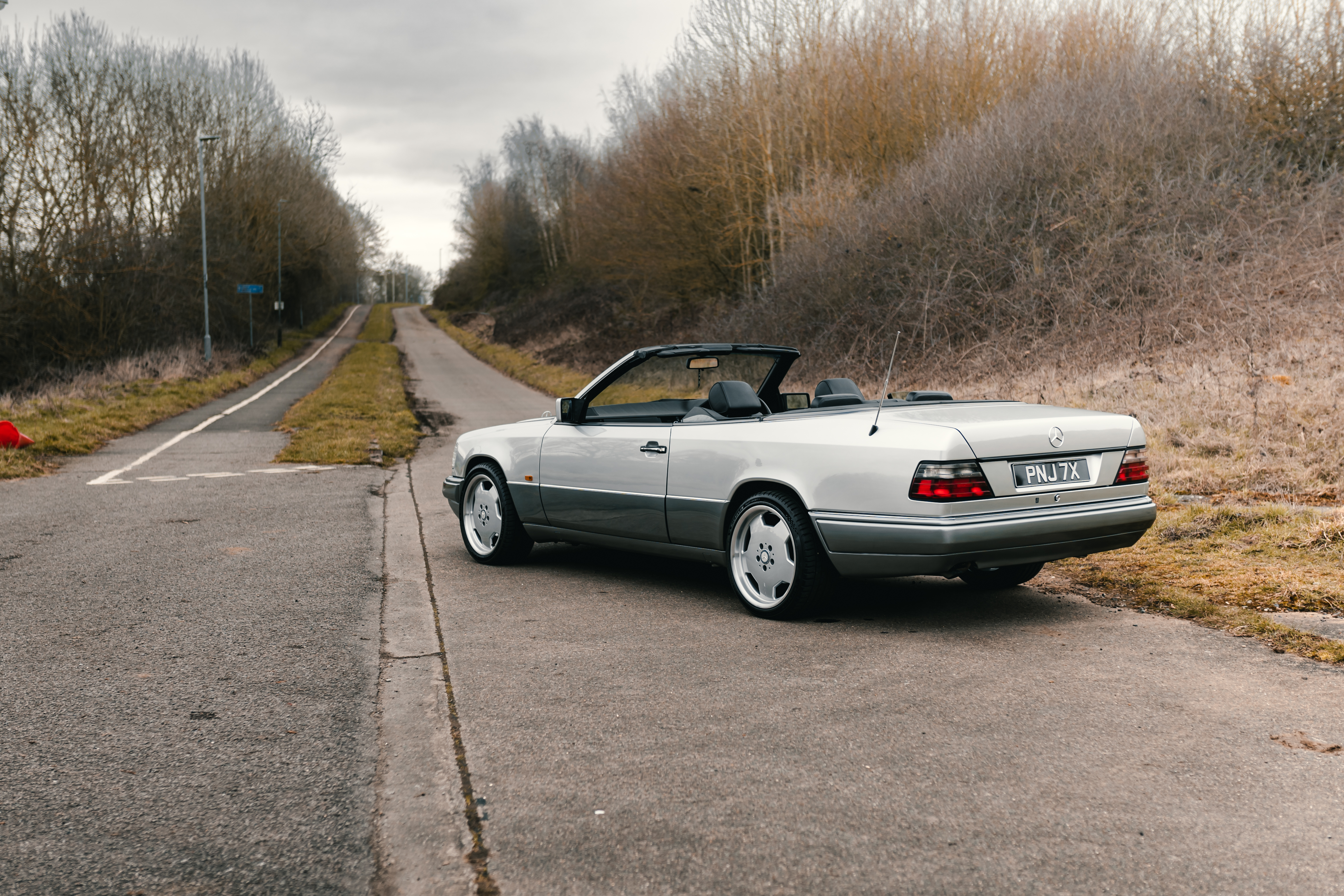 1995 MERCEDES-BENZ (W124) E220 CABRIOLET