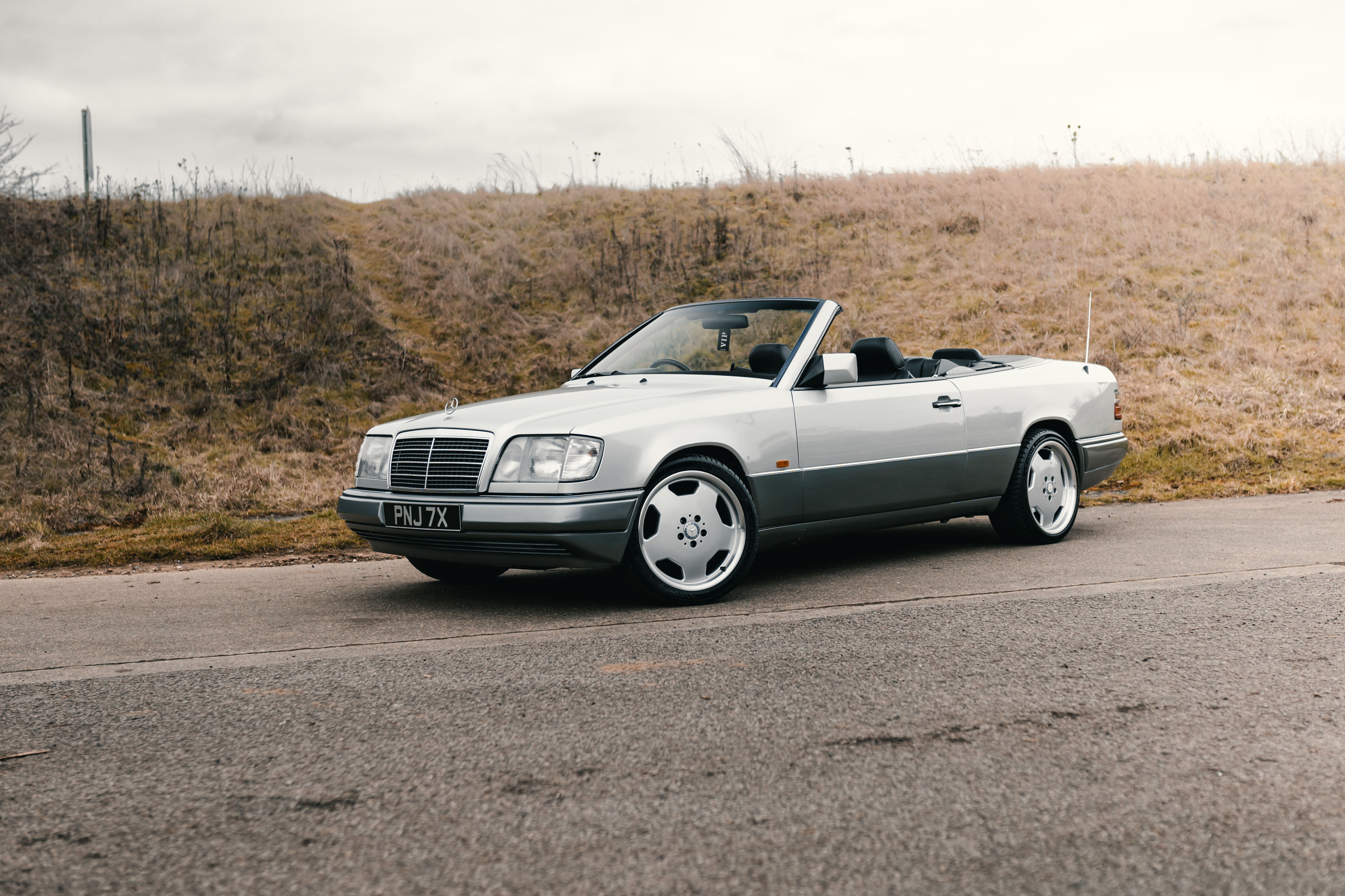 1995 MERCEDES-BENZ (W124) E220 CABRIOLET