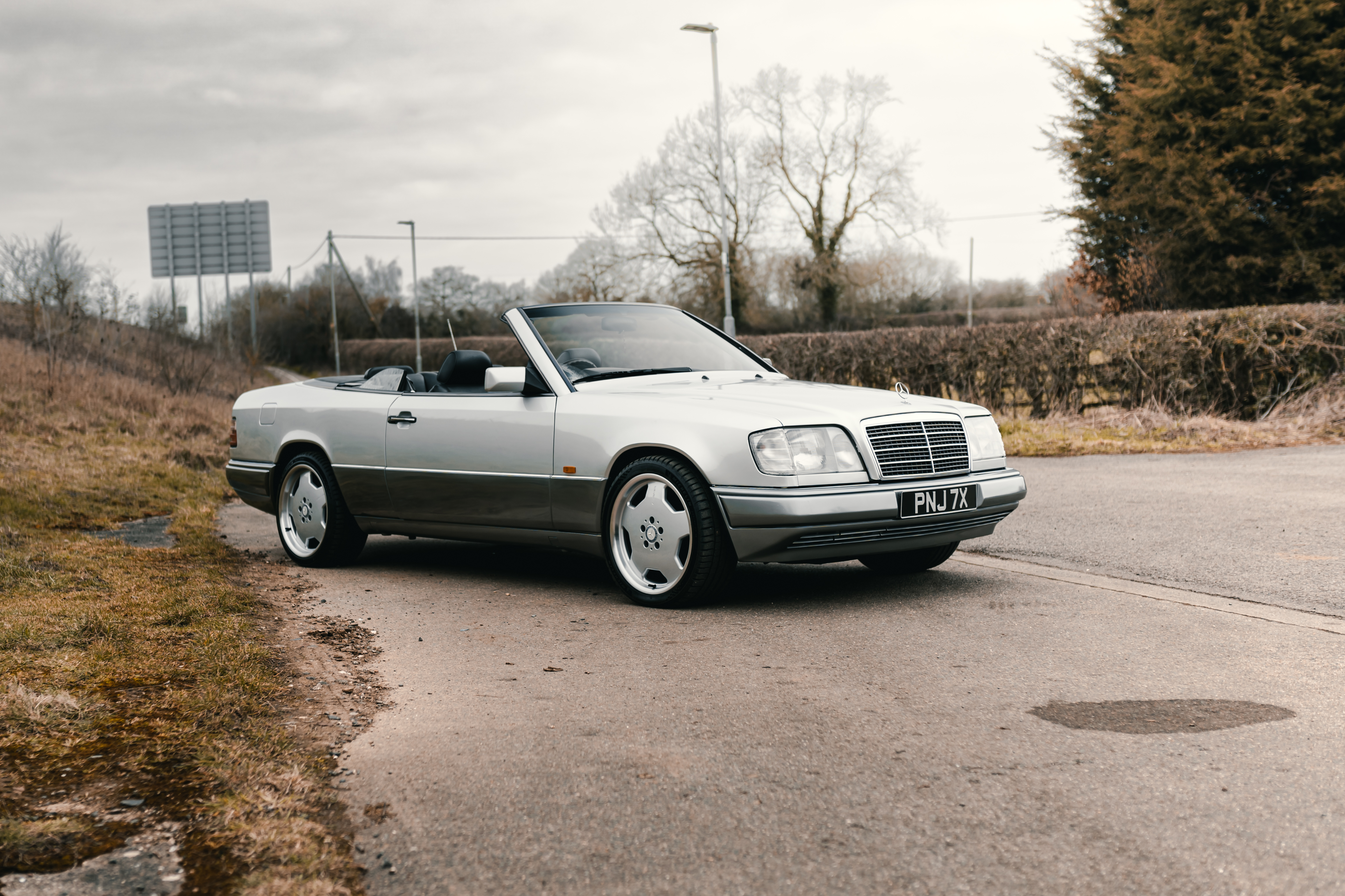 1995 MERCEDES-BENZ (W124) E220 CABRIOLET