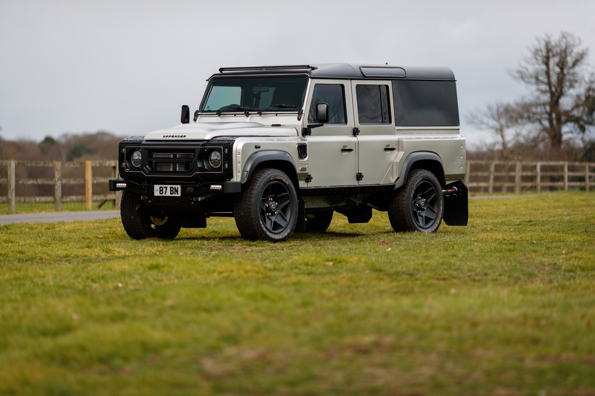 2011 LAND ROVER DEFENDER 110 - 6.2 V8 'OFFENDER'