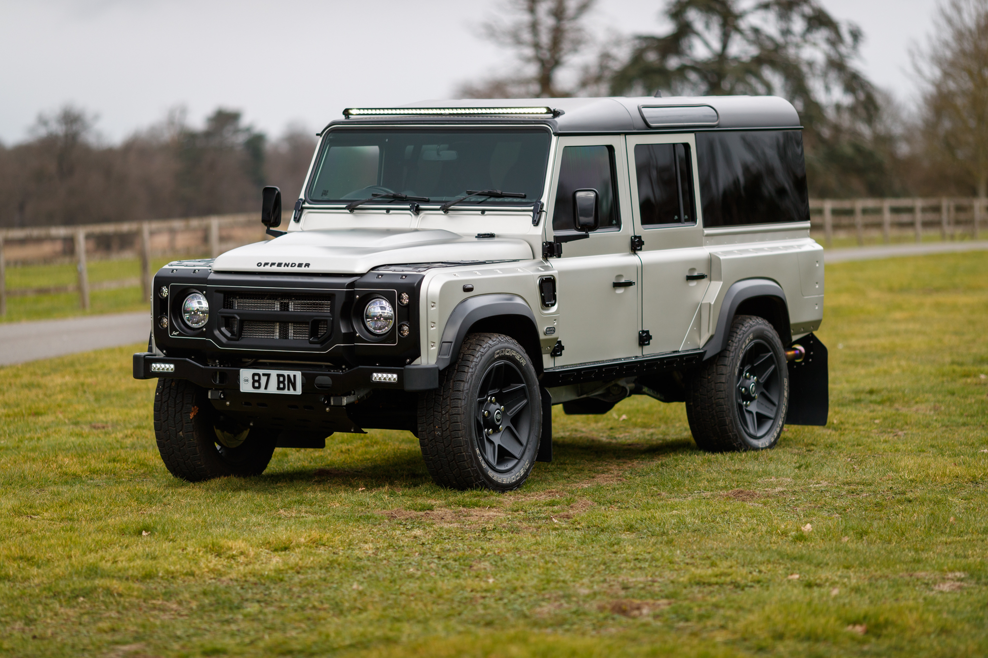 2011 LAND ROVER DEFENDER 110 - 6.2 V8 'OFFENDER'