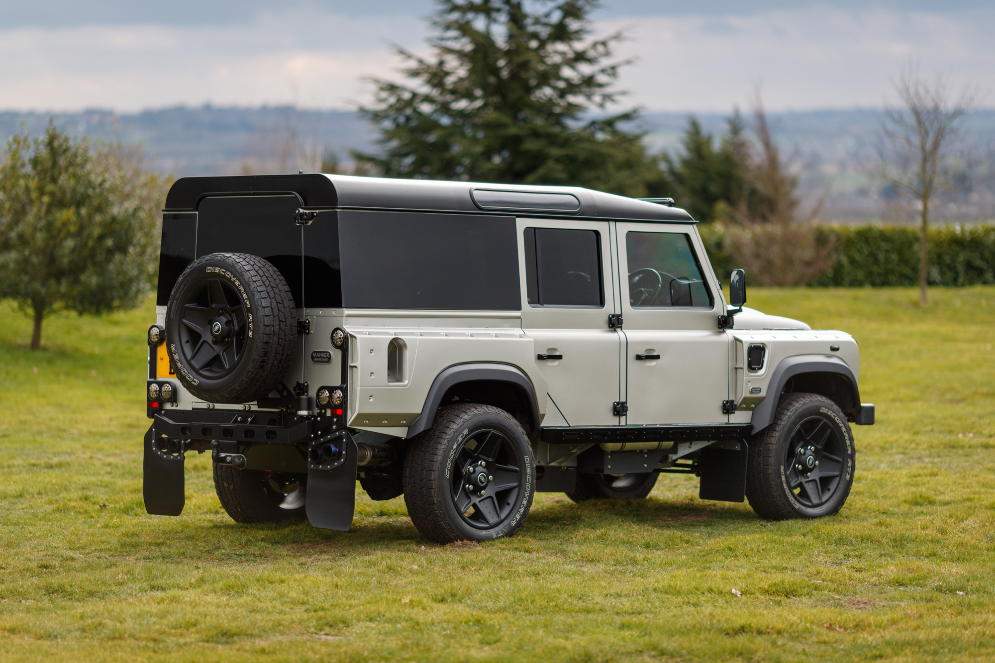 2011 LAND ROVER DEFENDER 110 - 6.2 V8 'OFFENDER'