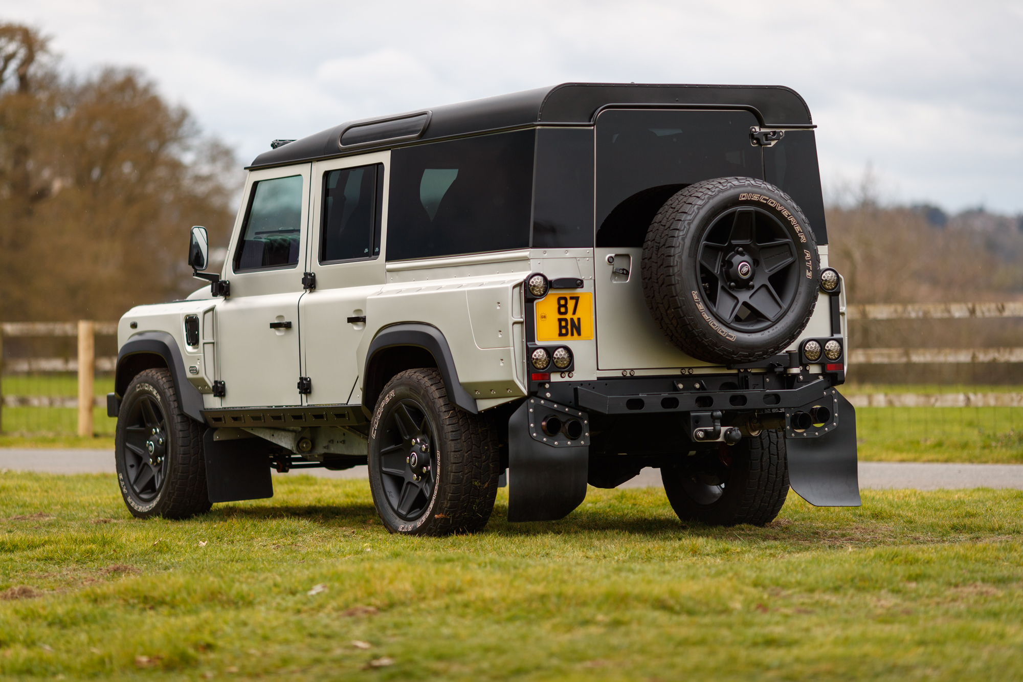 2011 LAND ROVER DEFENDER 110 - 6.2 V8 'OFFENDER'