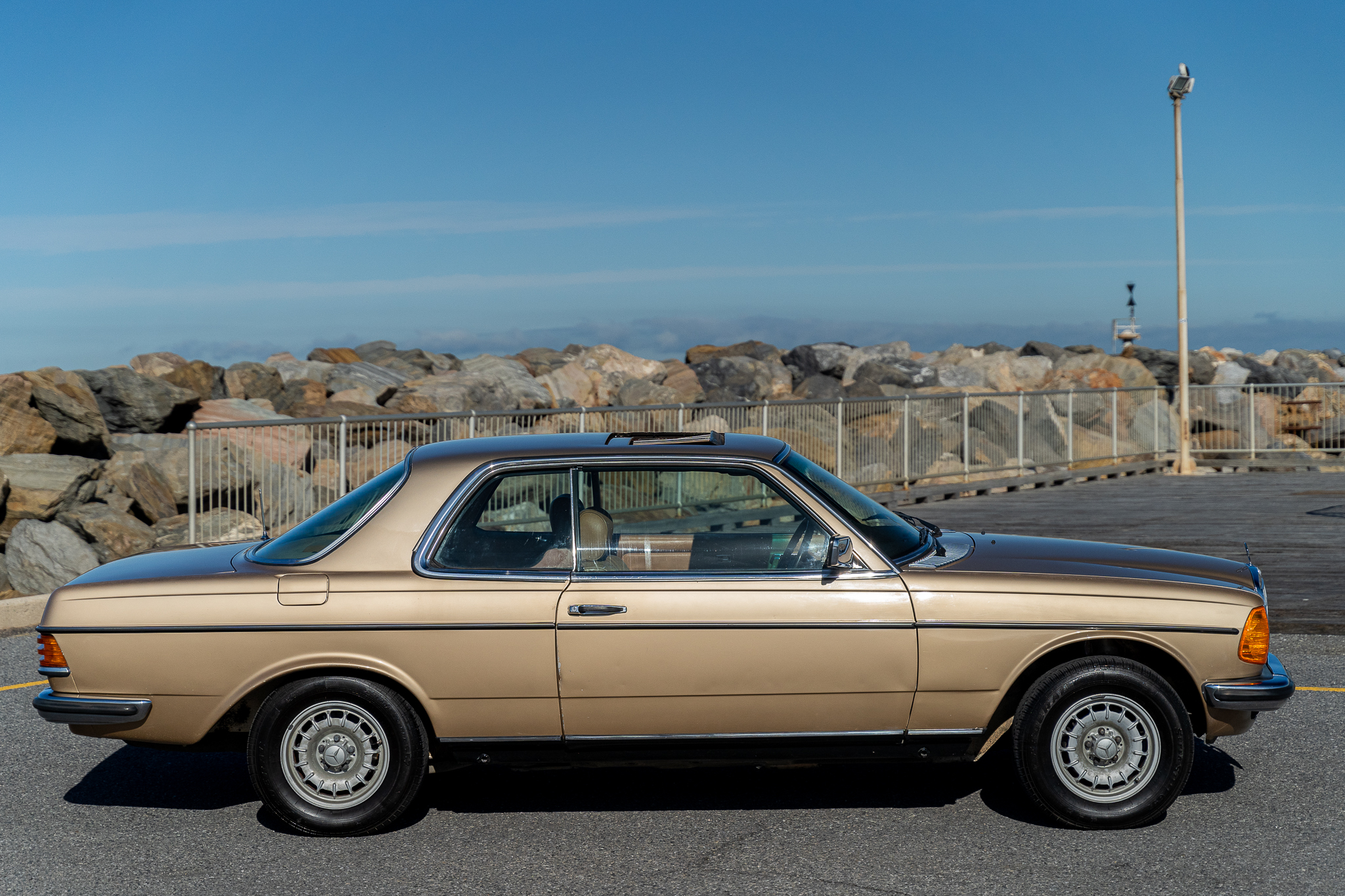 1981 MERCEDES-BENZ (W123) 280 CE