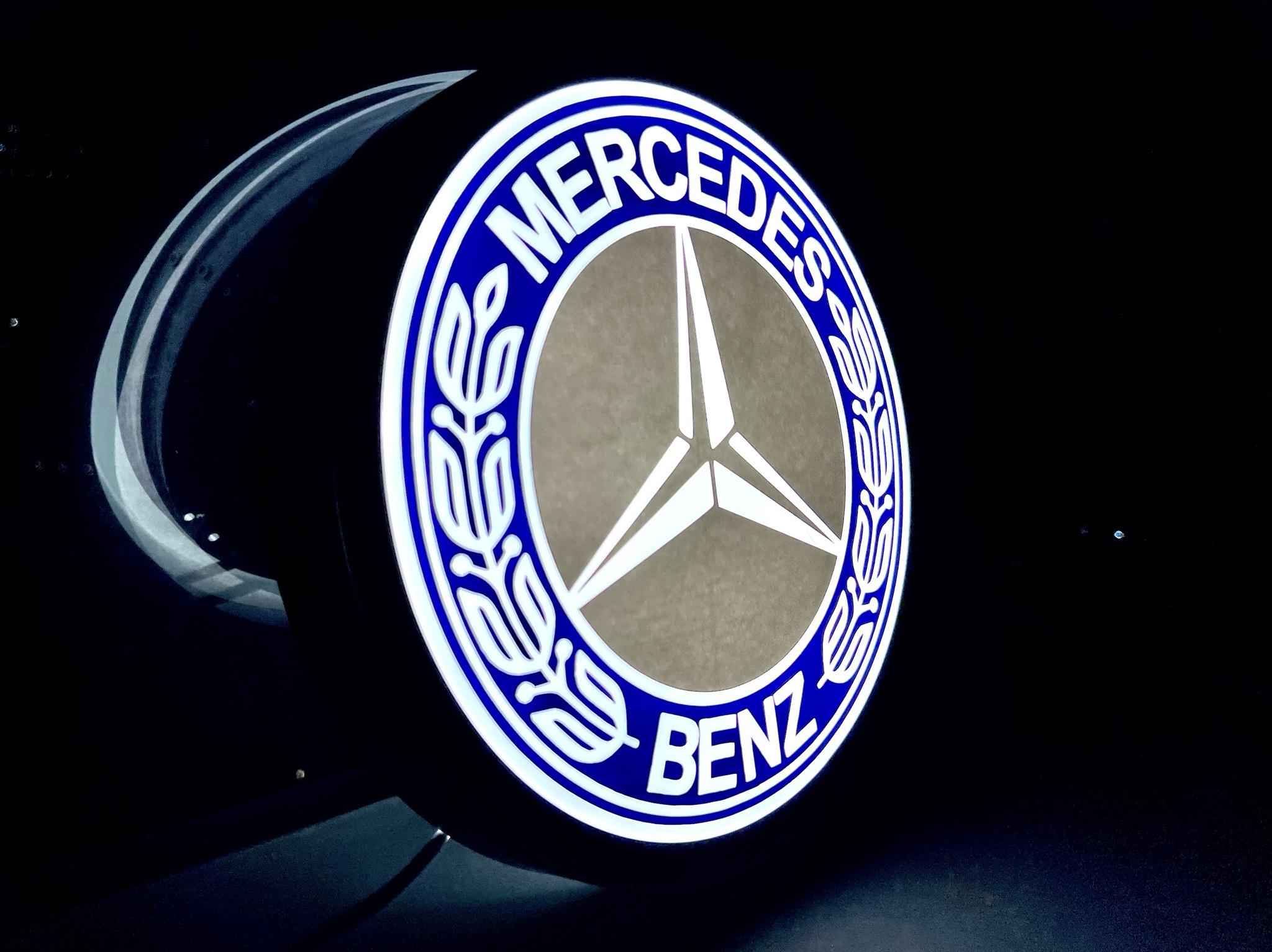MERCEDES-BENZ ILLUMINATED SIGN