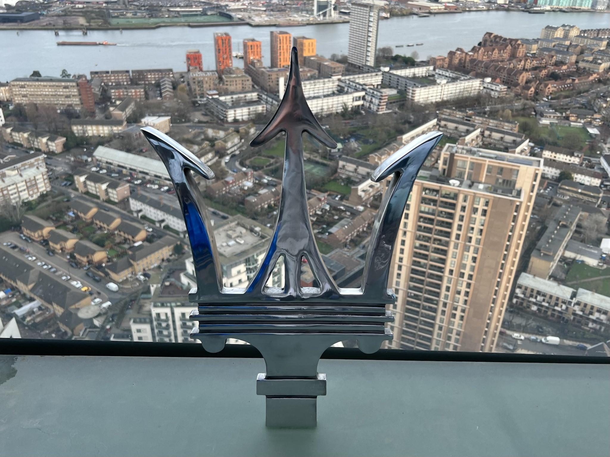 MASERATI TRIDENT AND ILLUMINATED OVAL SIGNS for sale by auction in ...