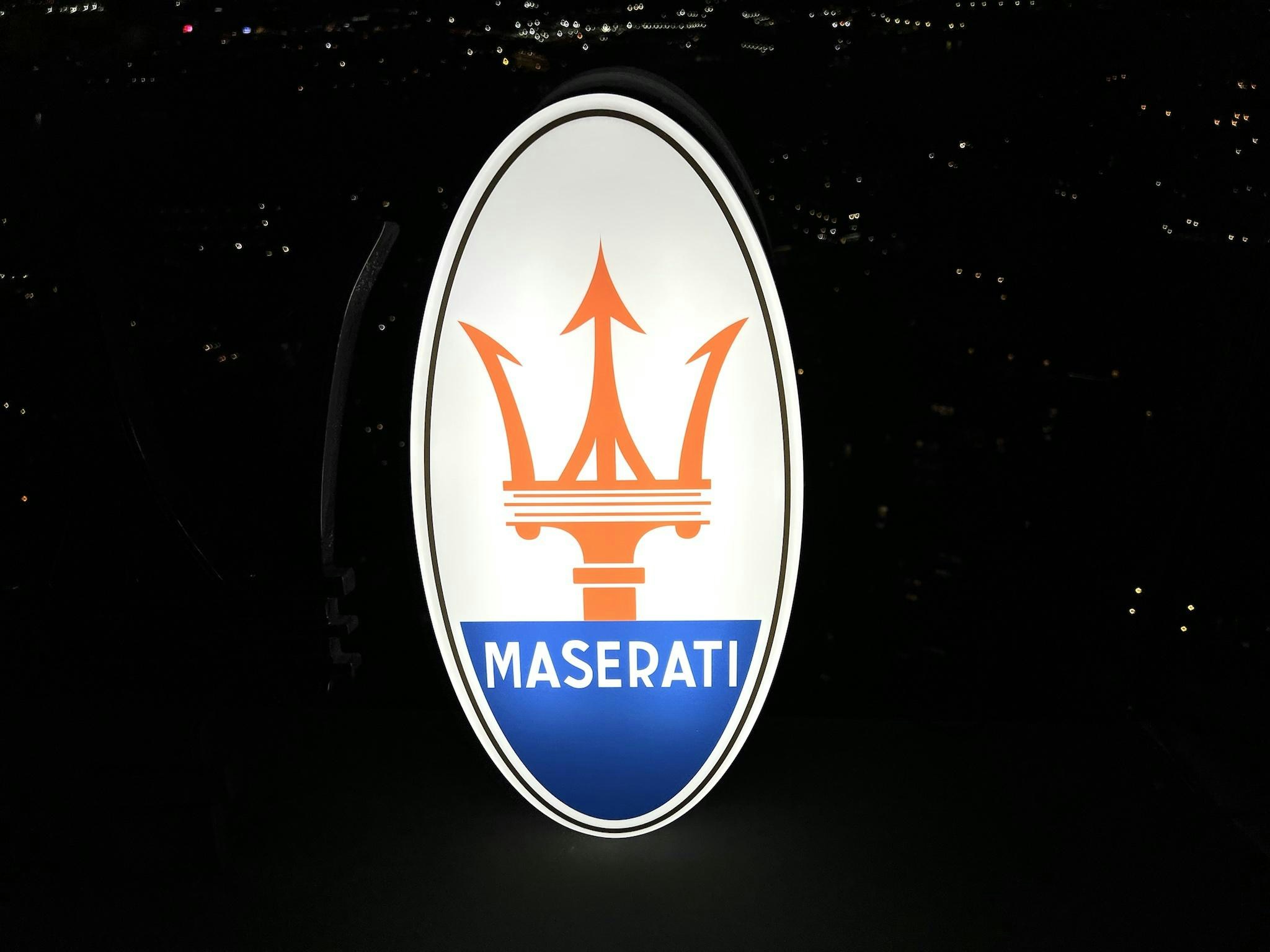 MASERATI TRIDENT AND ILLUMINATED OVAL SIGNS for sale by auction in ...