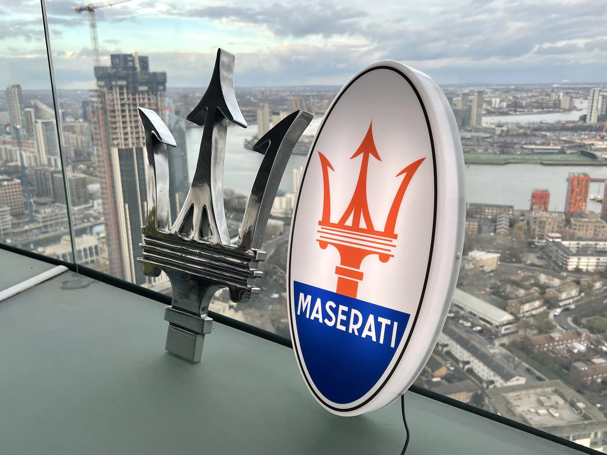 MASERATI TRIDENT AND ILLUMINATED OVAL SIGNS for sale by auction in ...