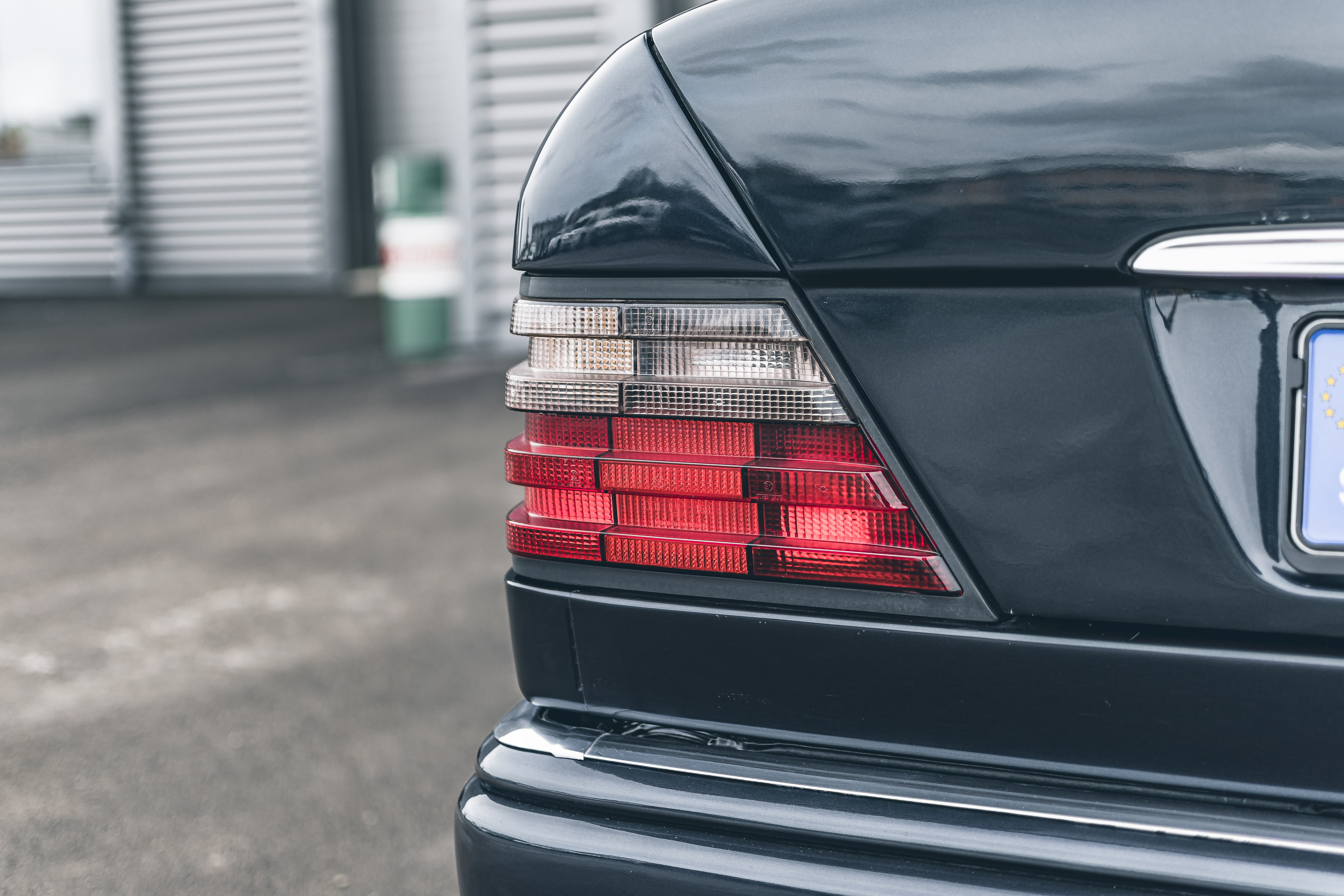 1995 MERCEDES-BENZ (W124) E500 LIMITED