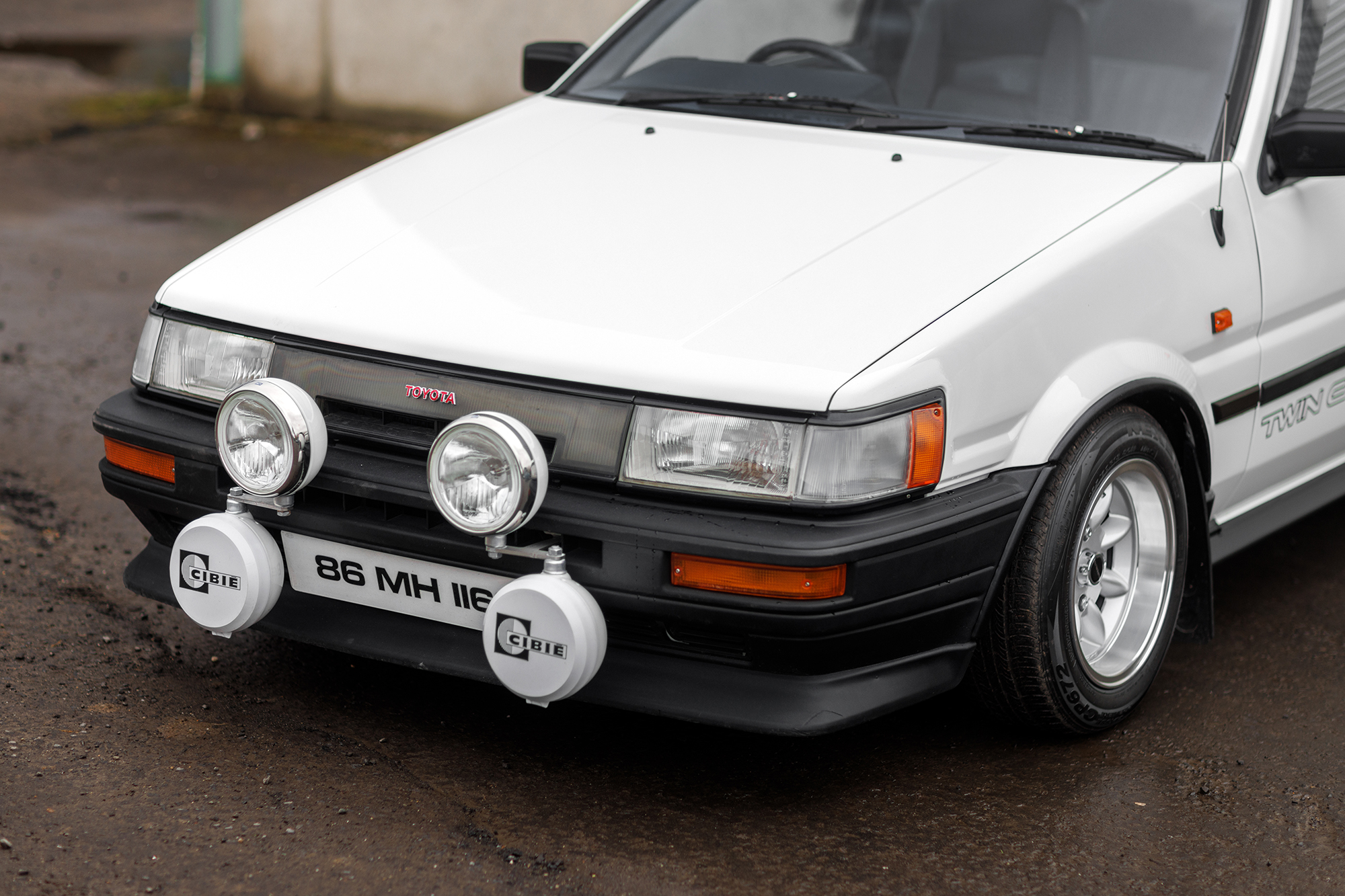 1986 TOYOTA COROLLA (AE86) GT TWIN-CAM 16V