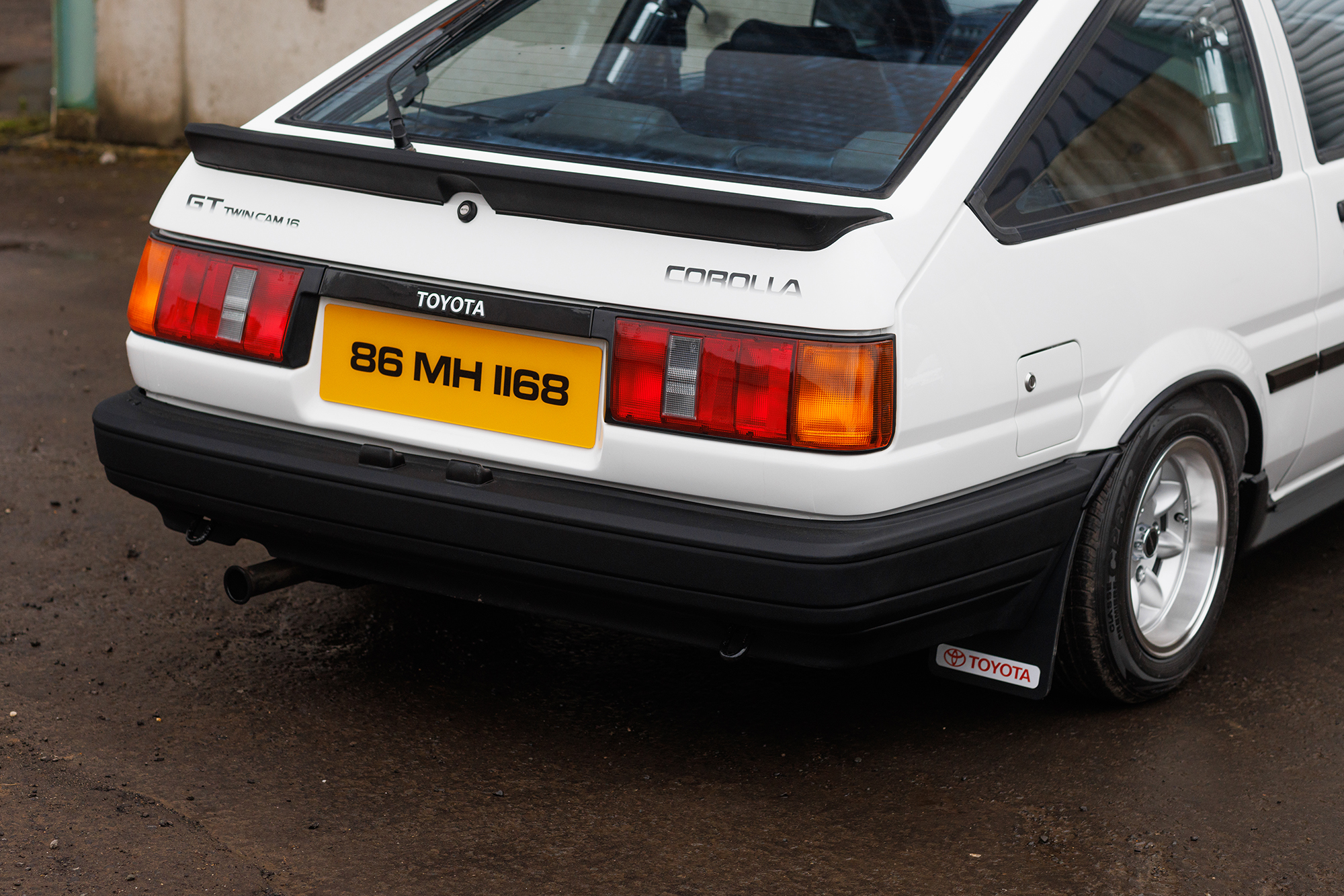 1986 TOYOTA COROLLA (AE86) GT TWIN-CAM 16V