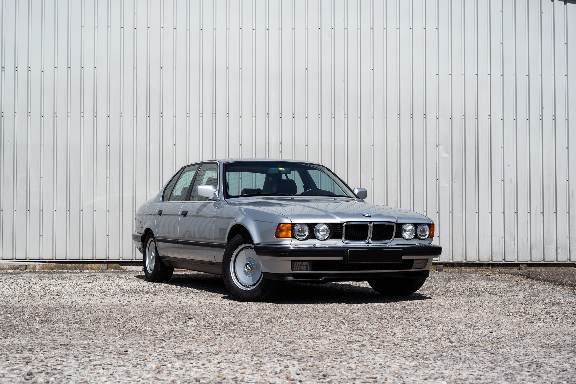 1991 BMW (E32) 750I