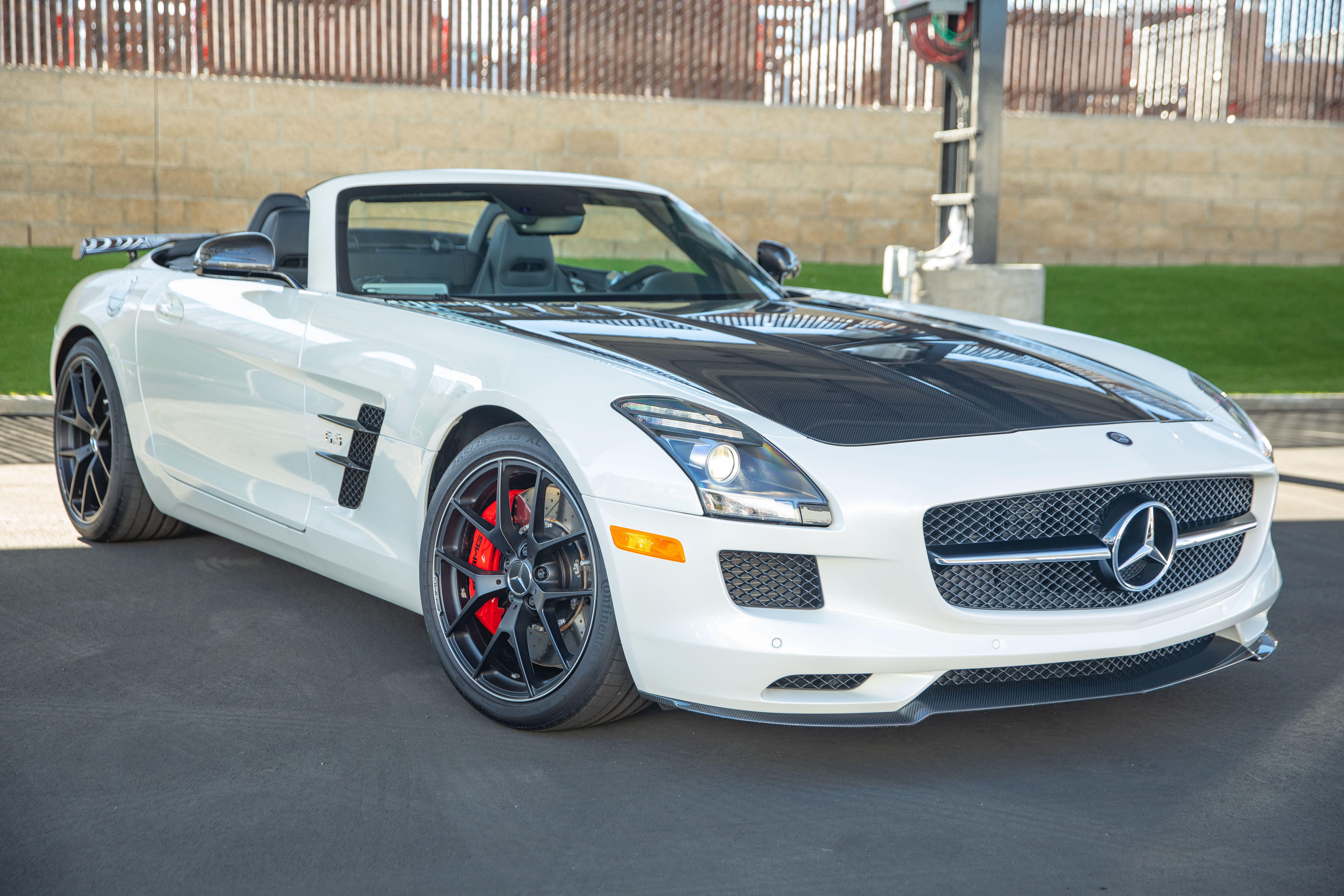 2015 MERCEDES-BENZ SLS AMG ROADSTER GT FINAL EDITION - 1,841 MILES for ...
