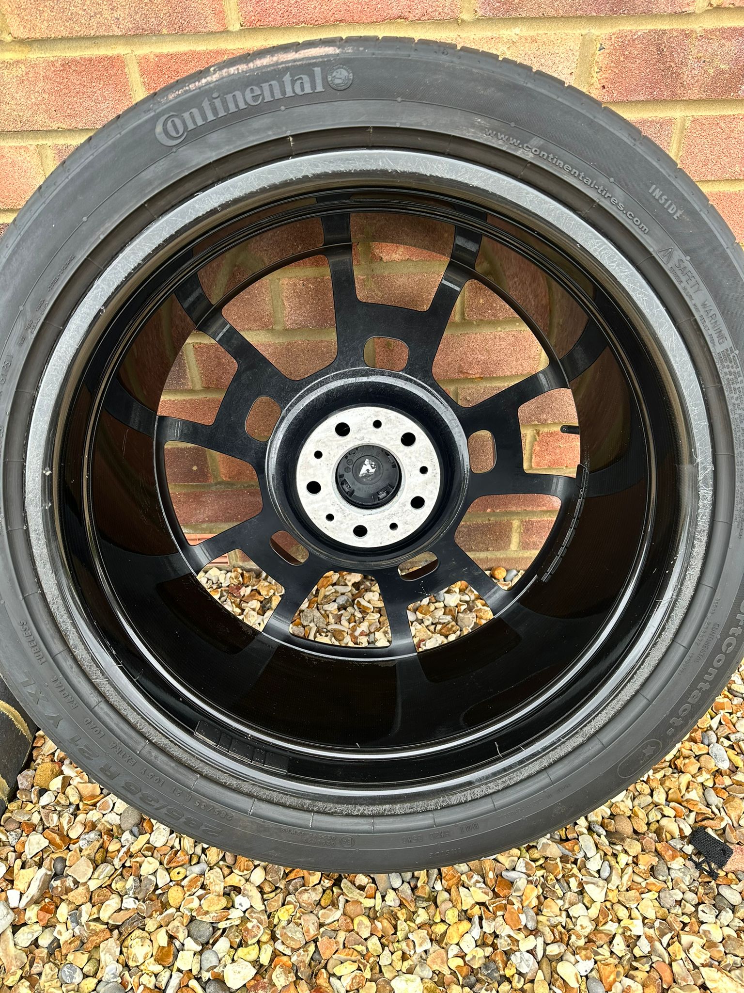 SET OF ROLLS-ROYCE WRAITH WHEELS AND TYRES