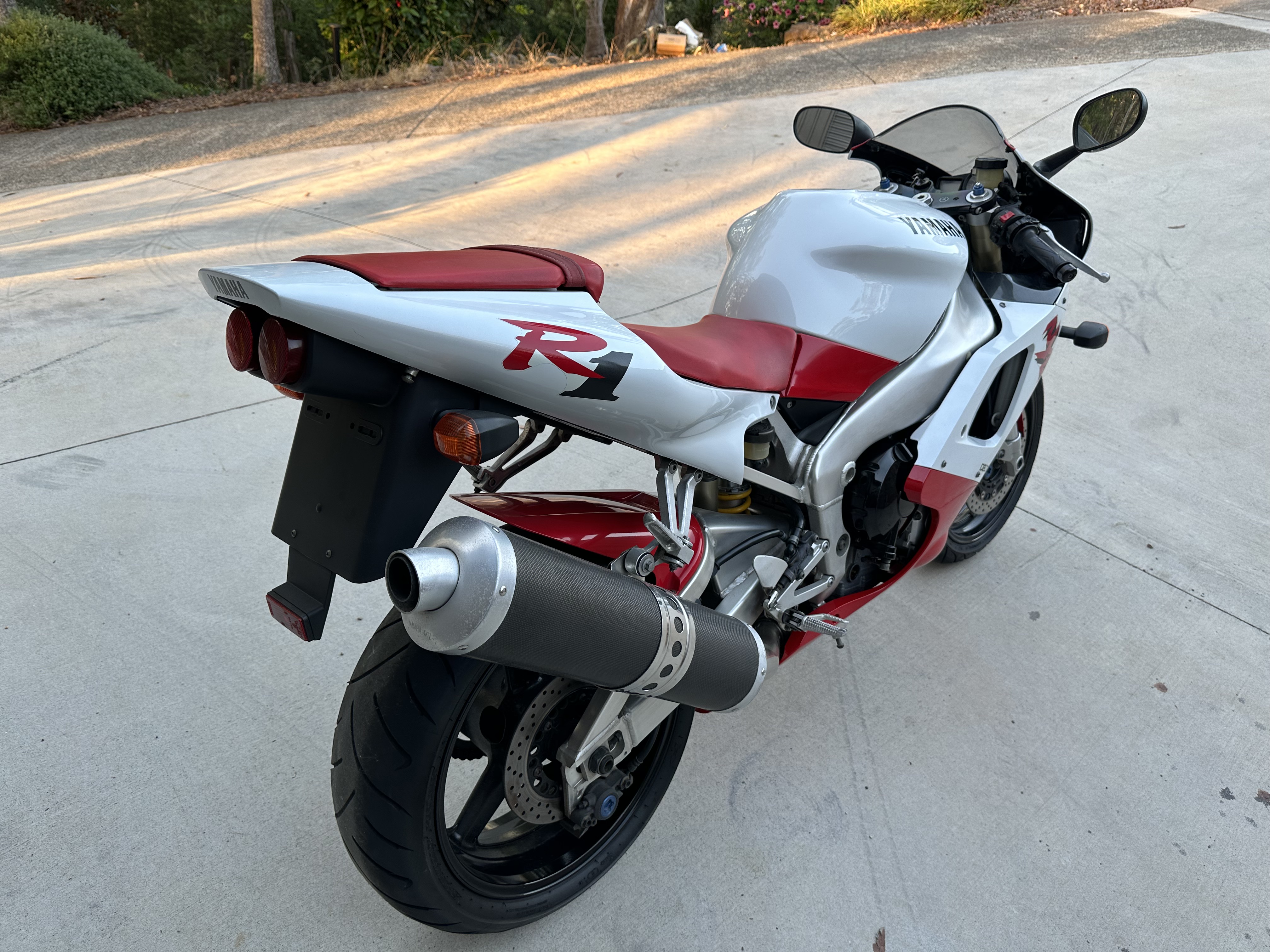1998 YAMAHA YZF-R1