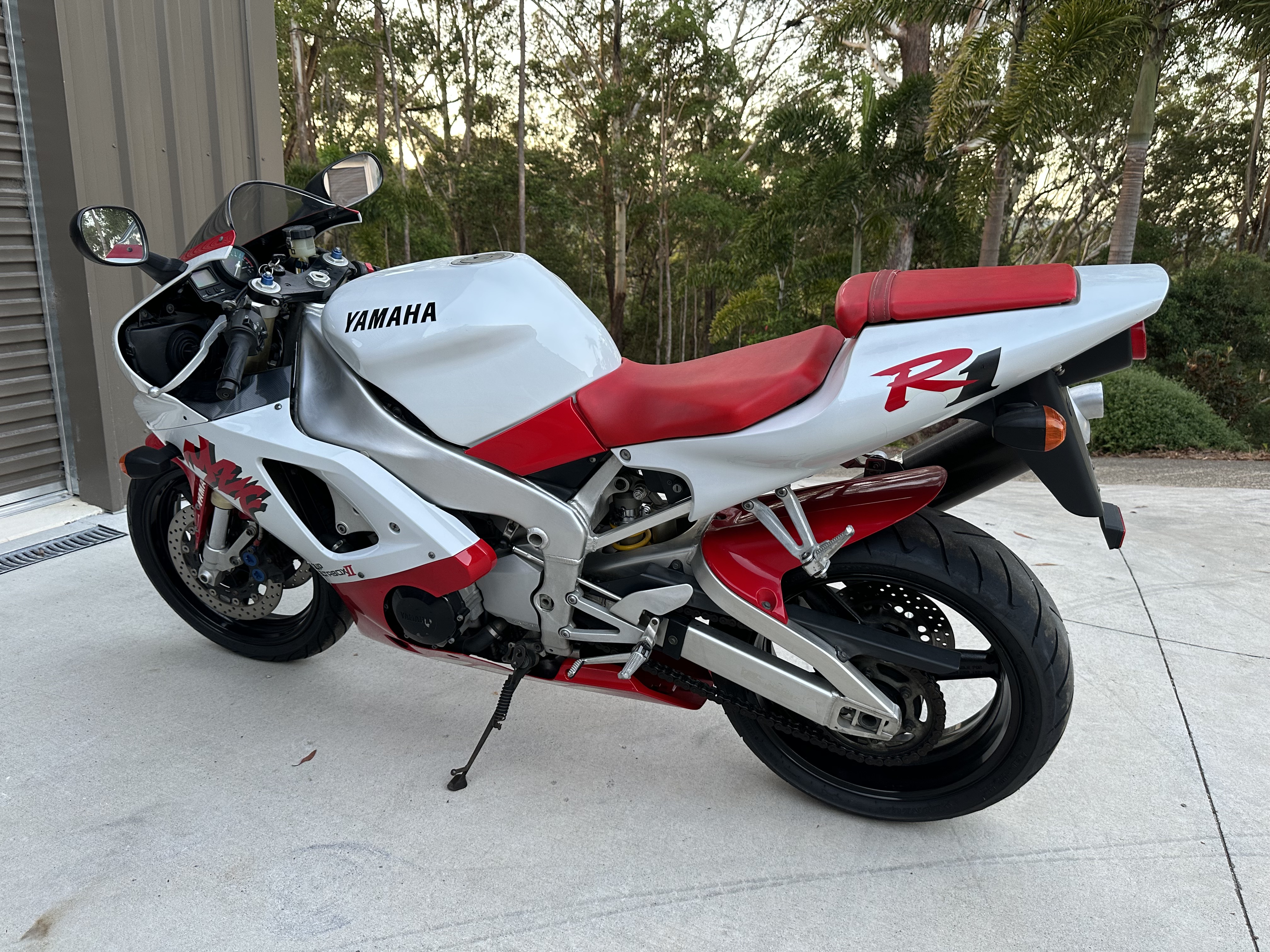 1998 YAMAHA YZF-R1