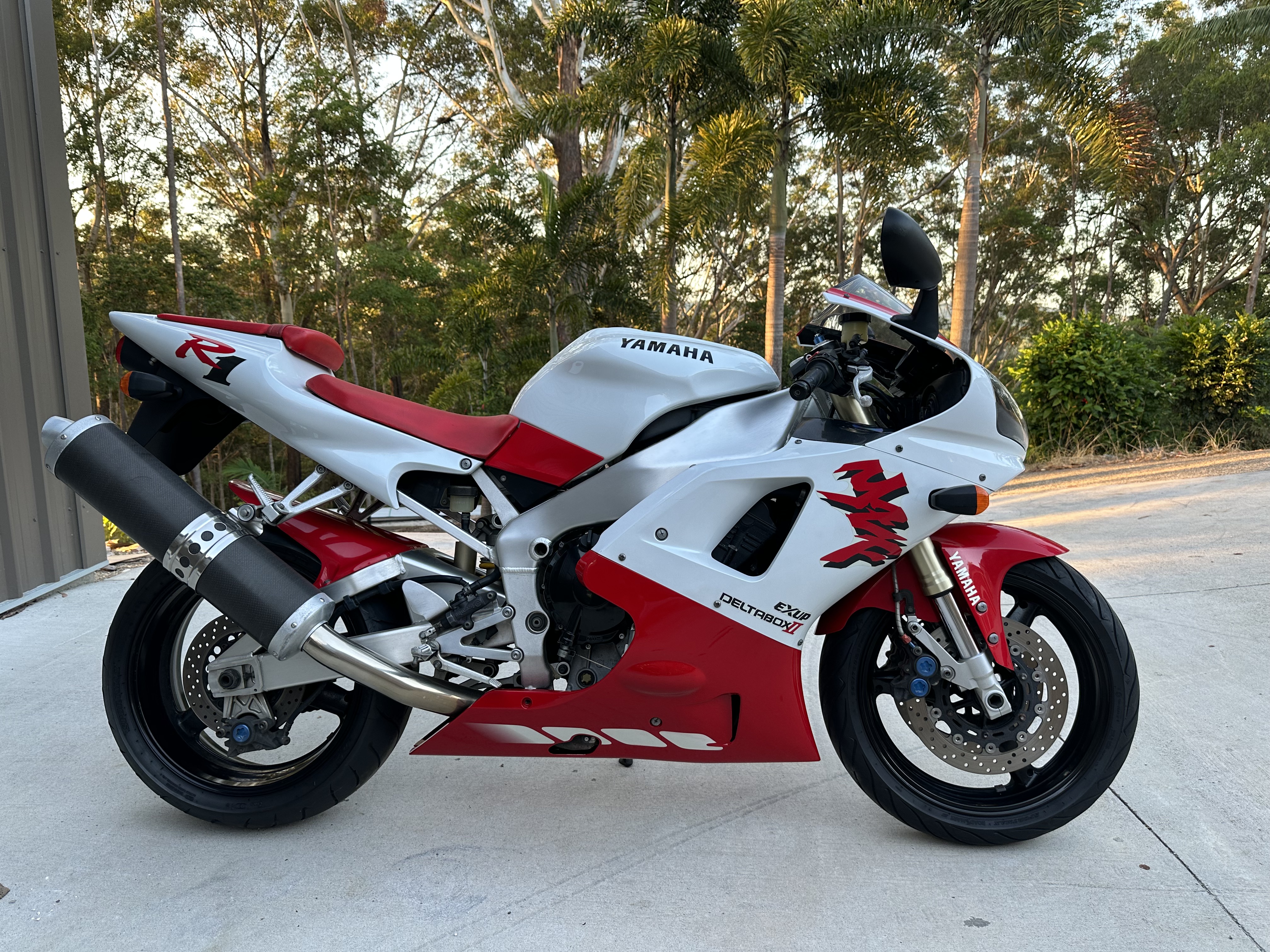 1998 YAMAHA YZF-R1