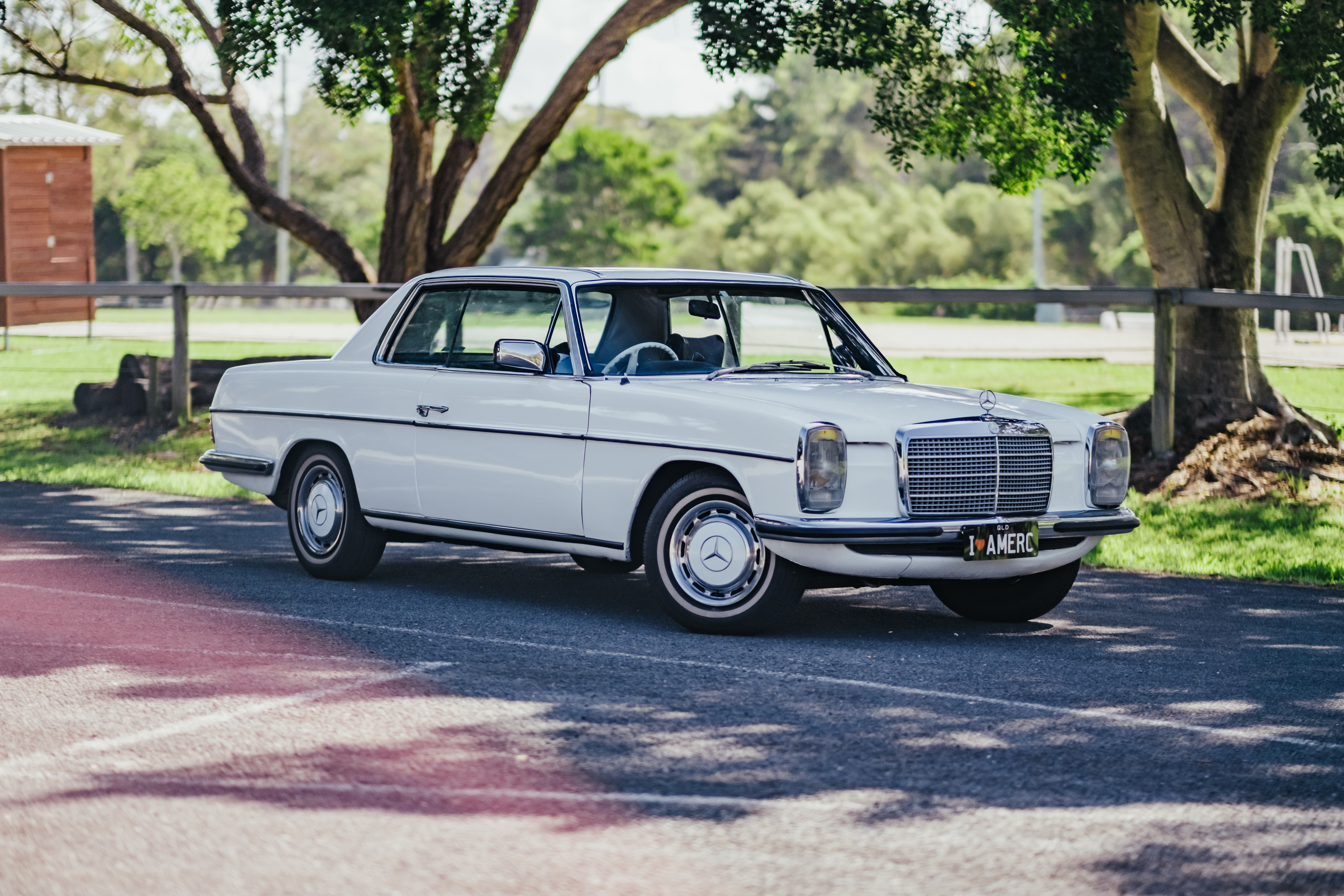 1974 Mercedes Benz W114 250 C Coupe