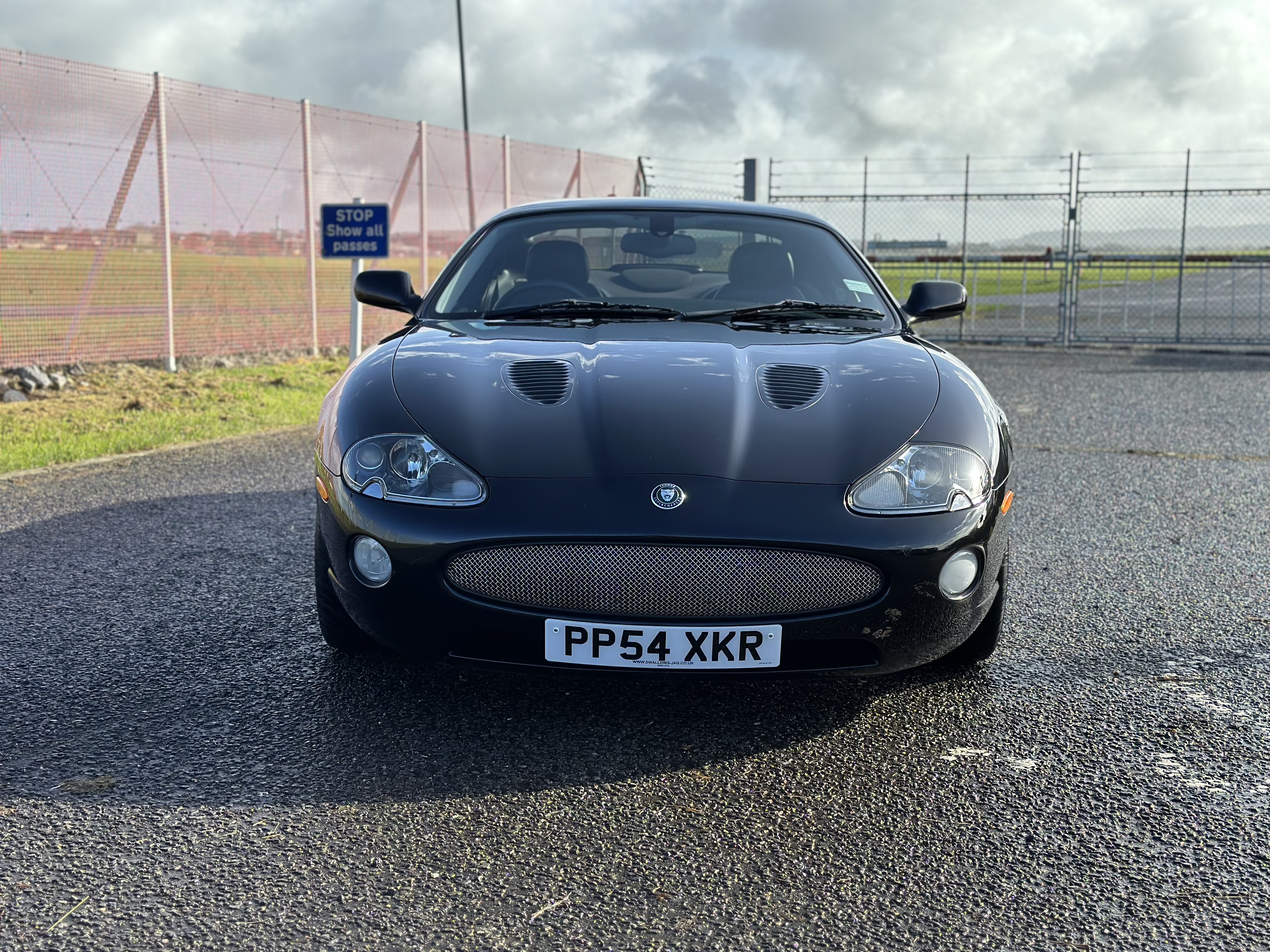 2004 JAGUAR XKR 4.2 COUPE - BLACK KNIGHT EDITION