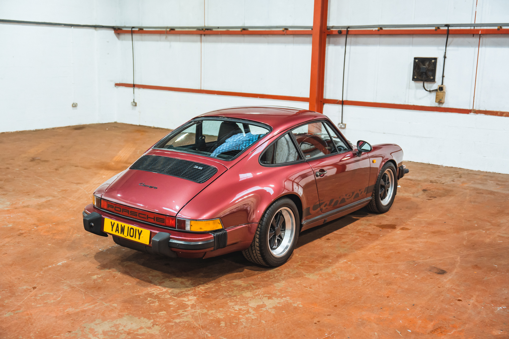 1982 PORSCHE 911 SC - 993 ENGINE