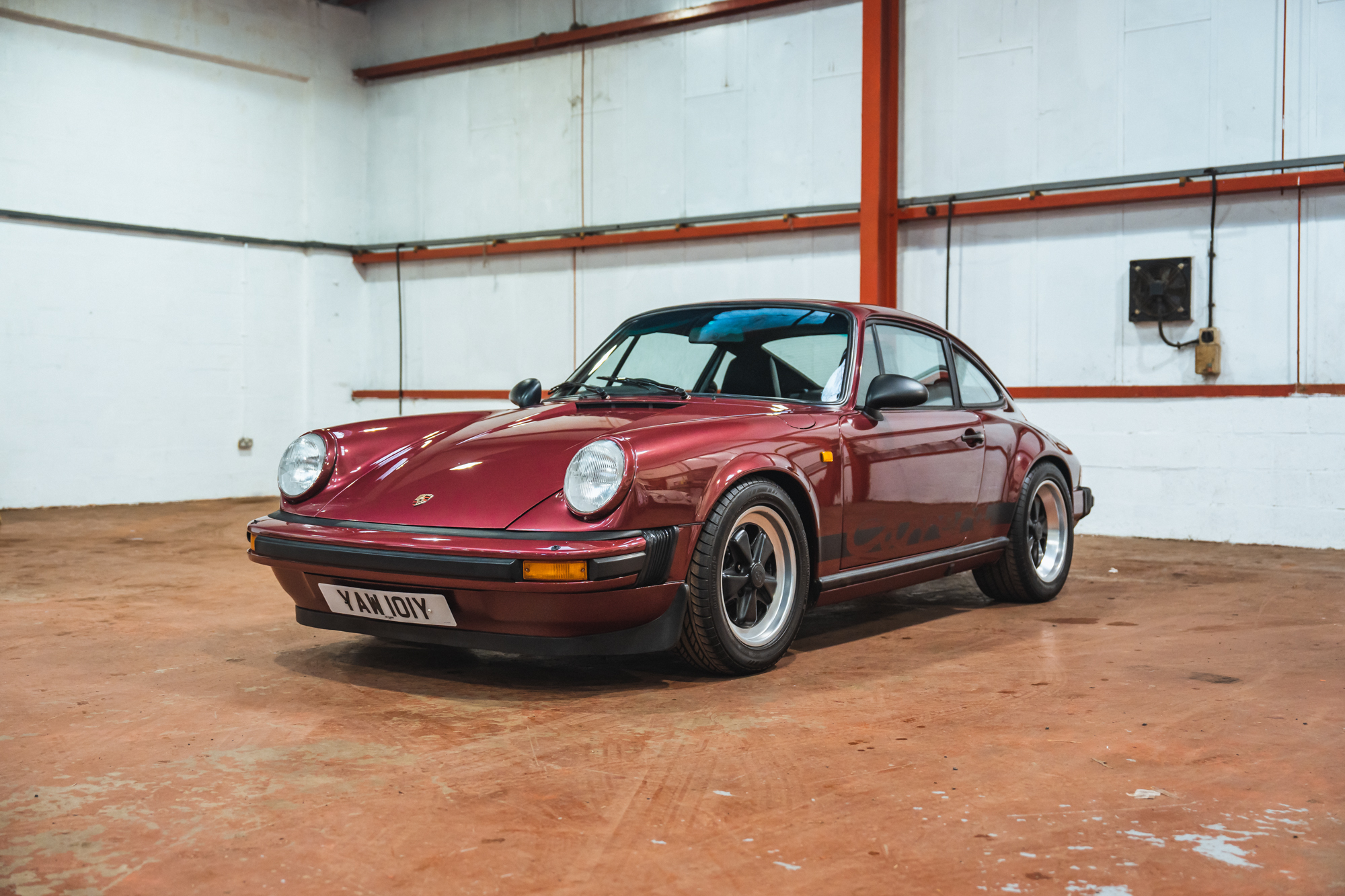 1982 PORSCHE 911 SC - 993 ENGINE