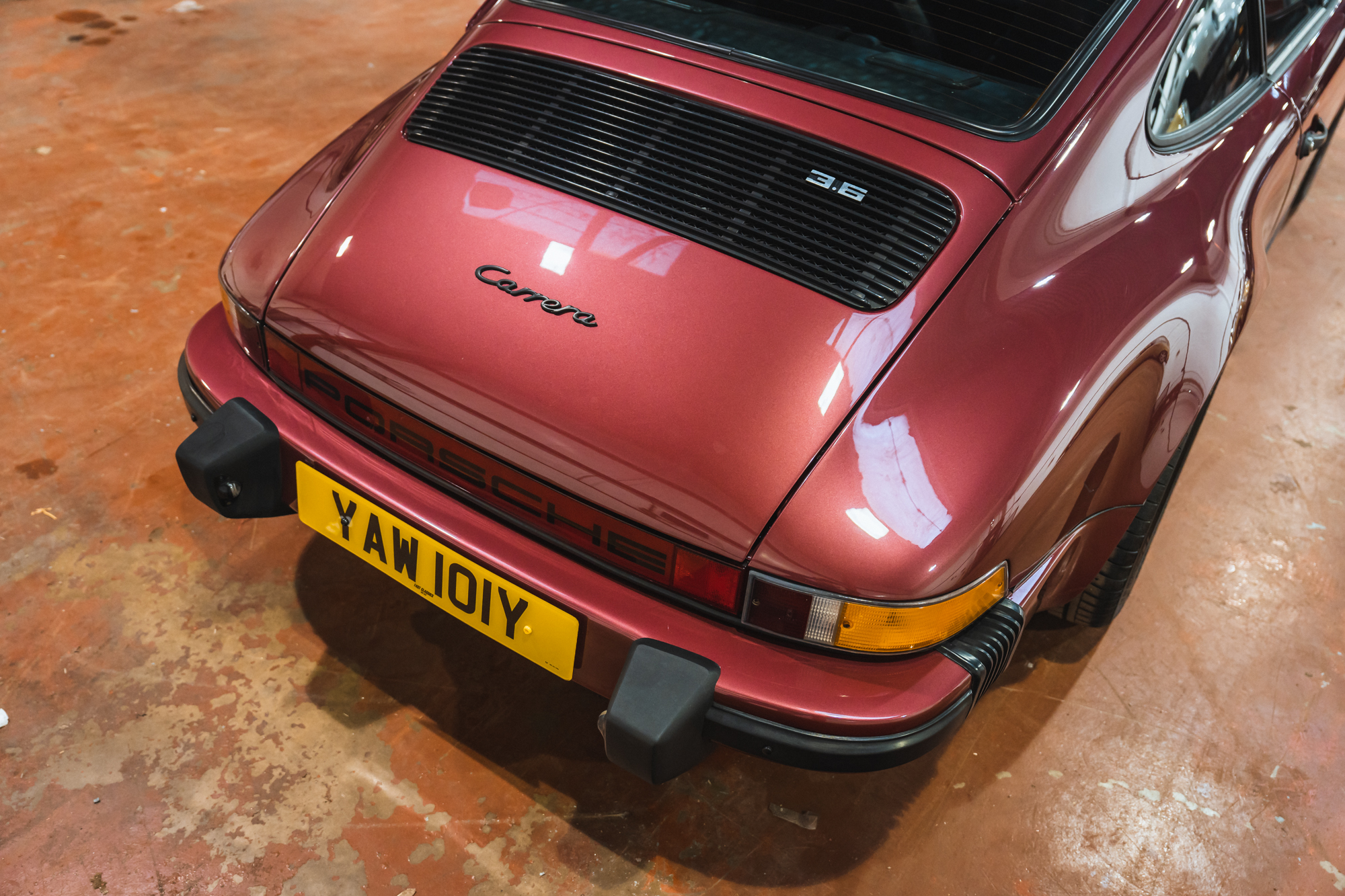 1982 PORSCHE 911 SC - 993 ENGINE