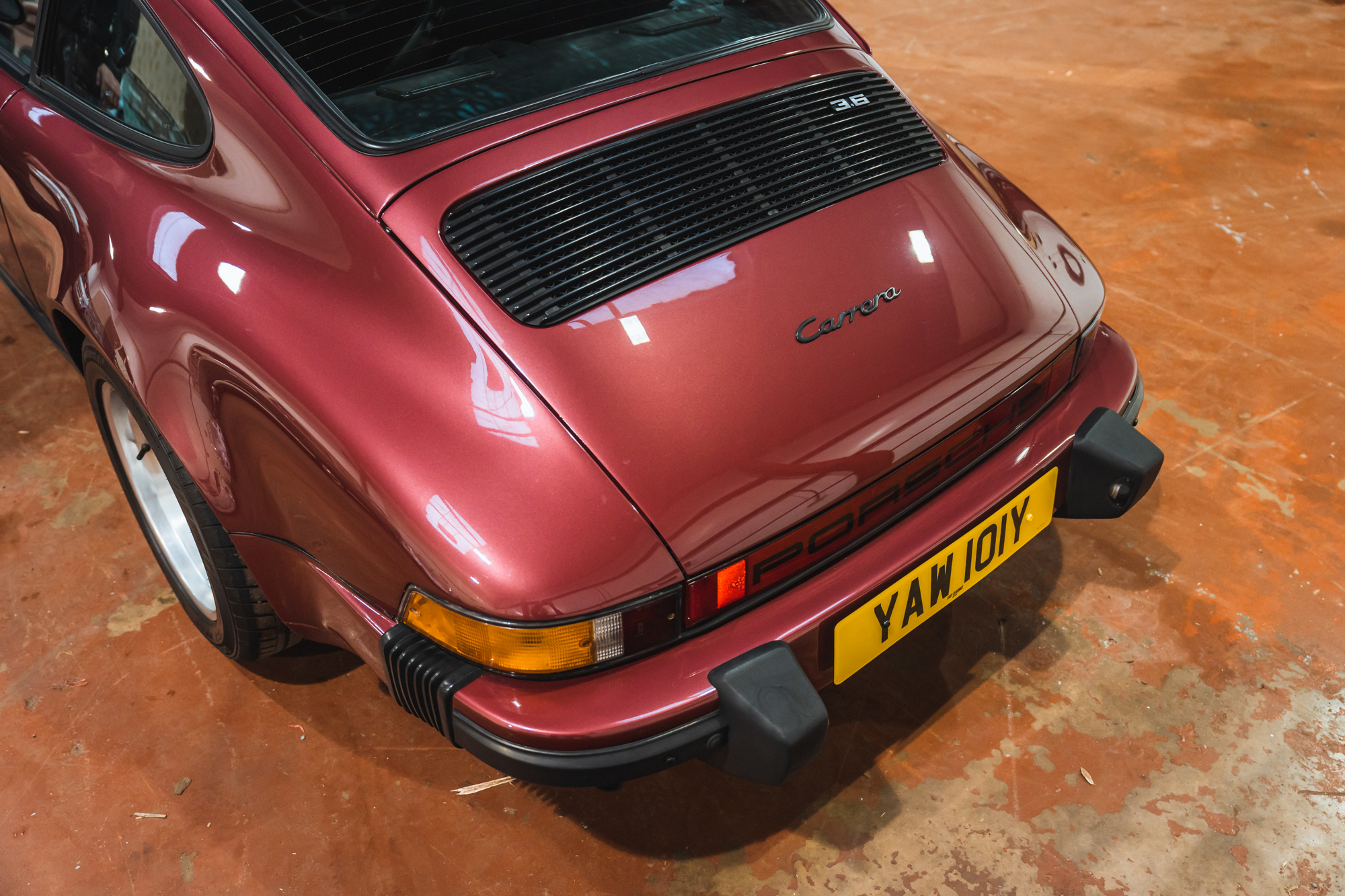 1982 PORSCHE 911 SC - 993 ENGINE