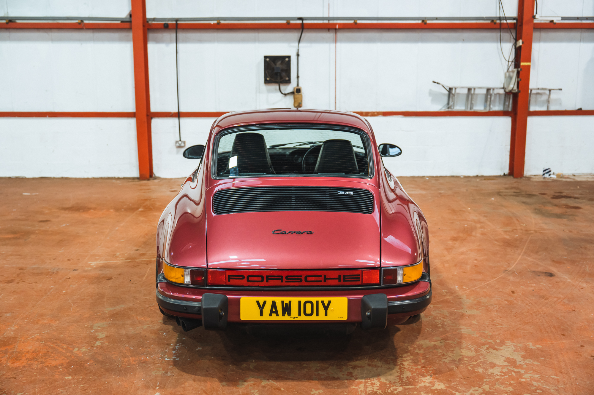 1982 PORSCHE 911 SC - 993 ENGINE