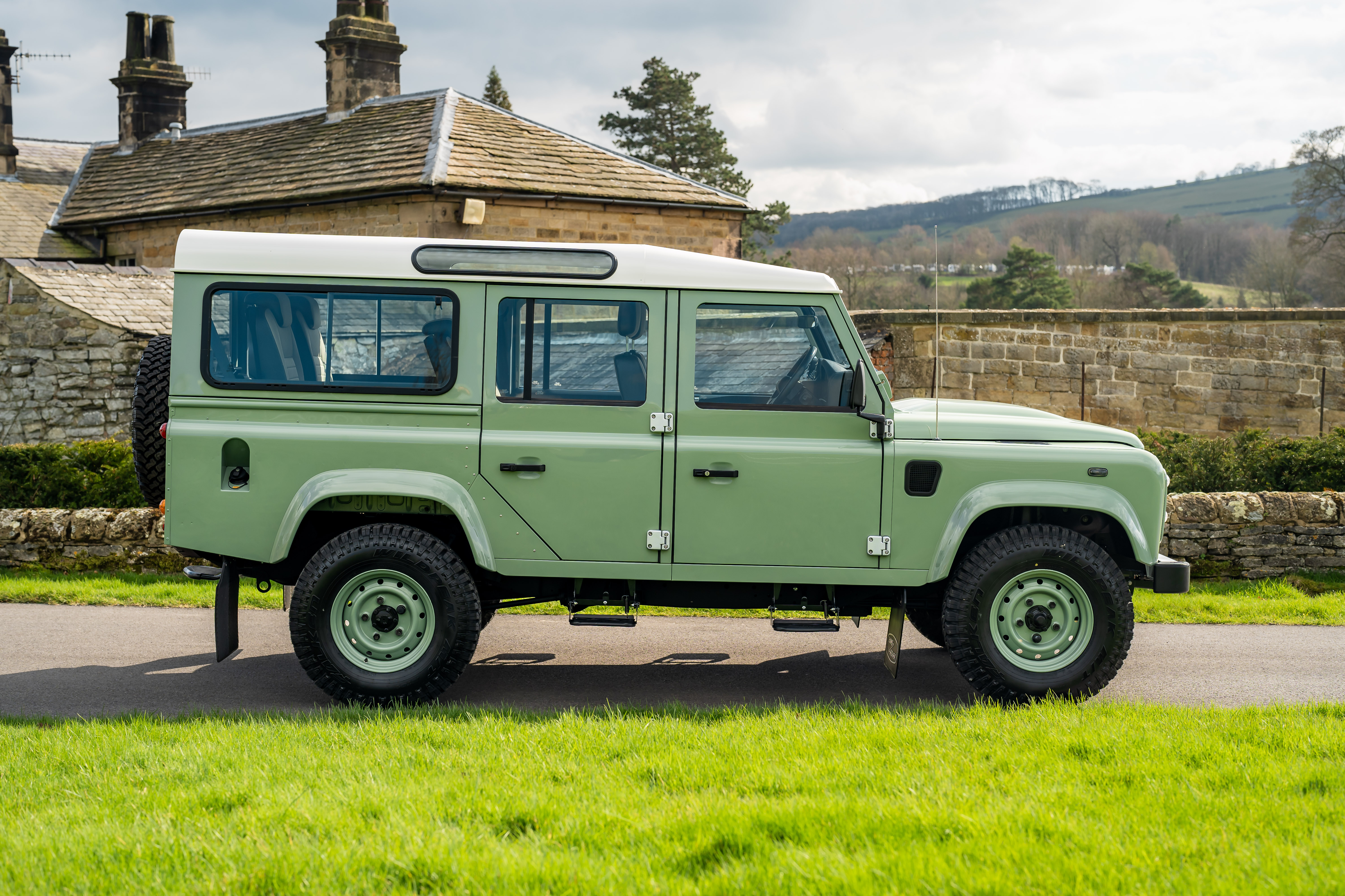 2015 LAND ROVER DEFENDER 110 HERITAGE