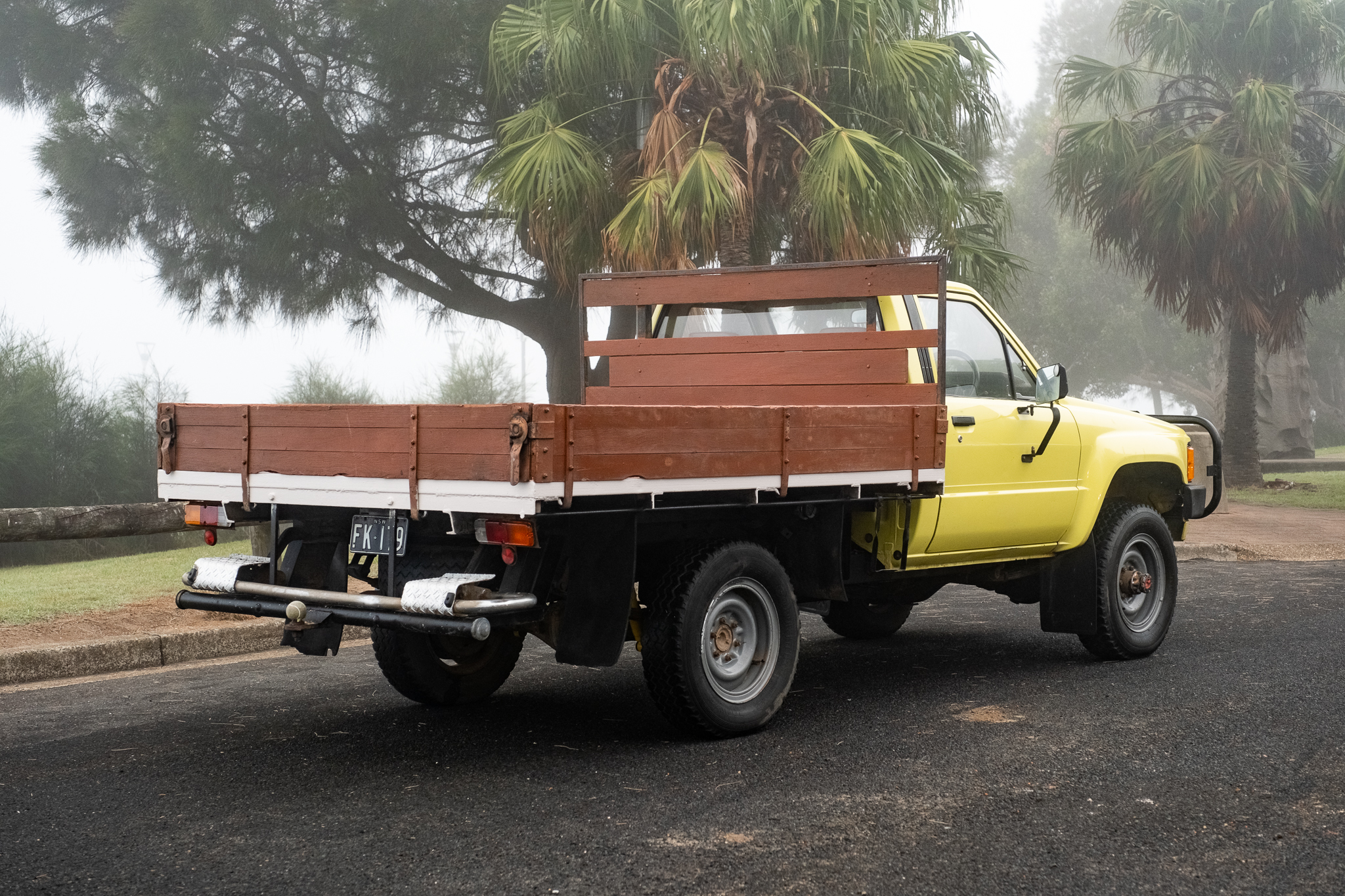1984 TOYOTA HILUX