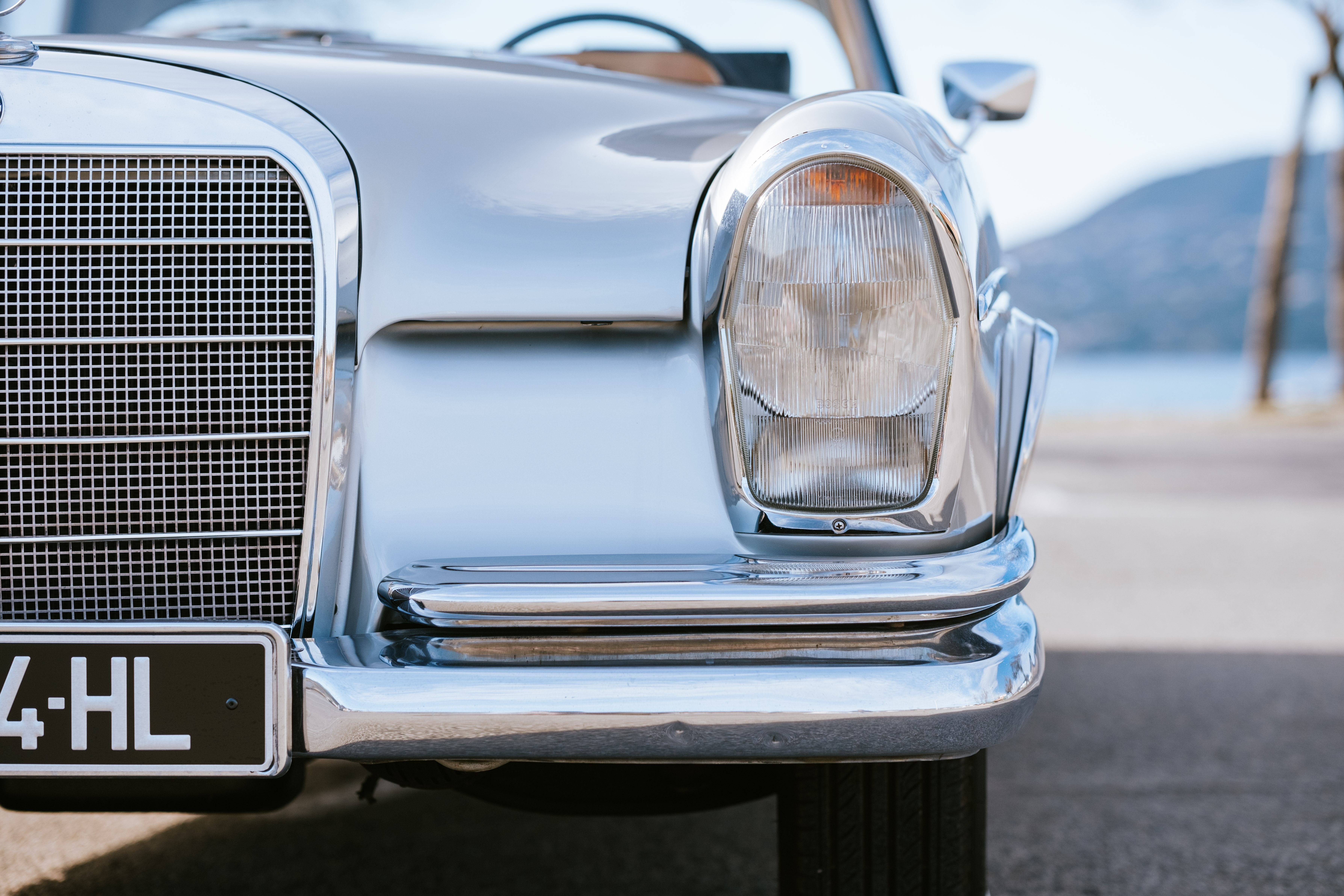 1965 MERCEDES-BENZ (W112) 300 SE COUPE
