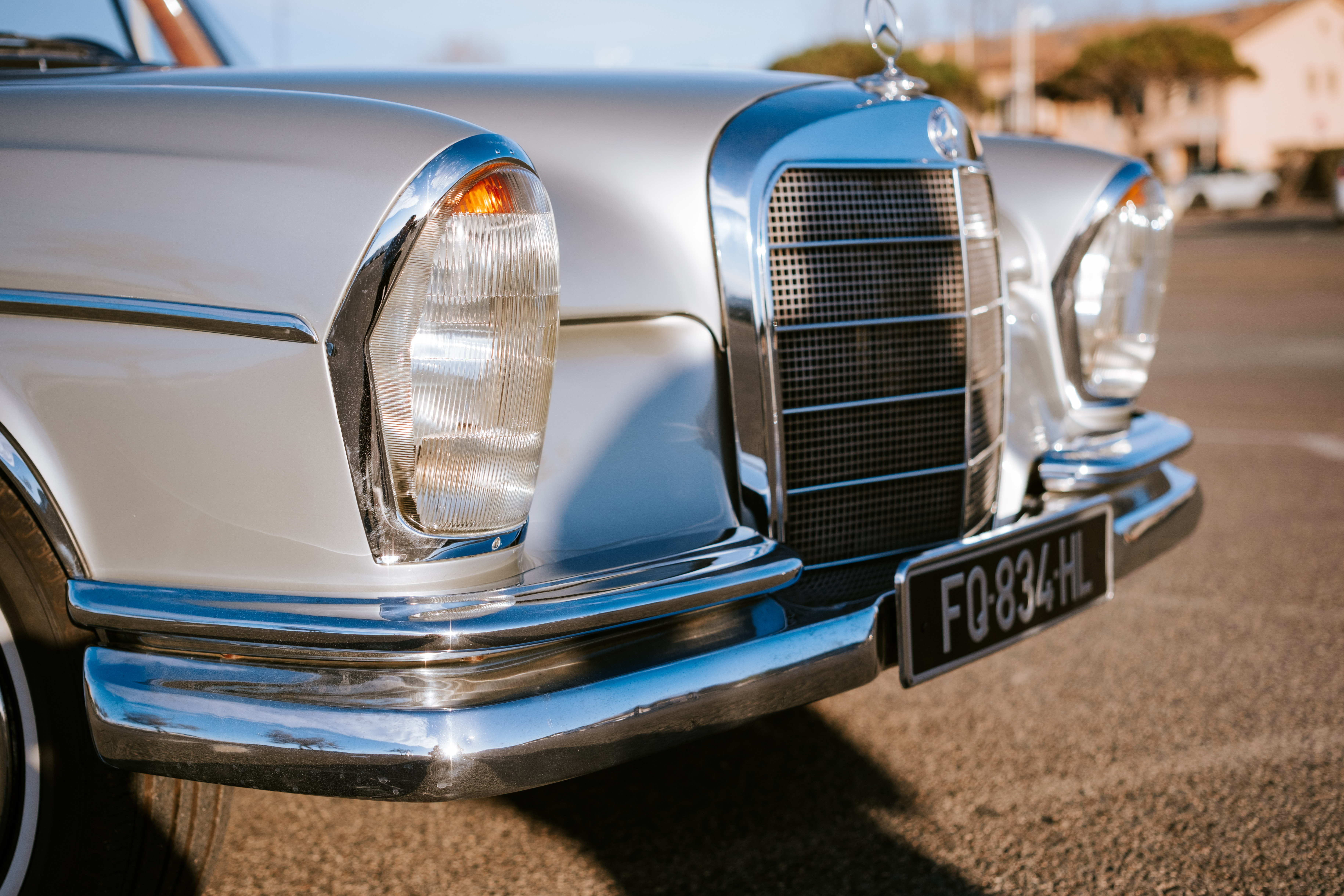 1965 MERCEDES-BENZ (W112) 300 SE COUPE