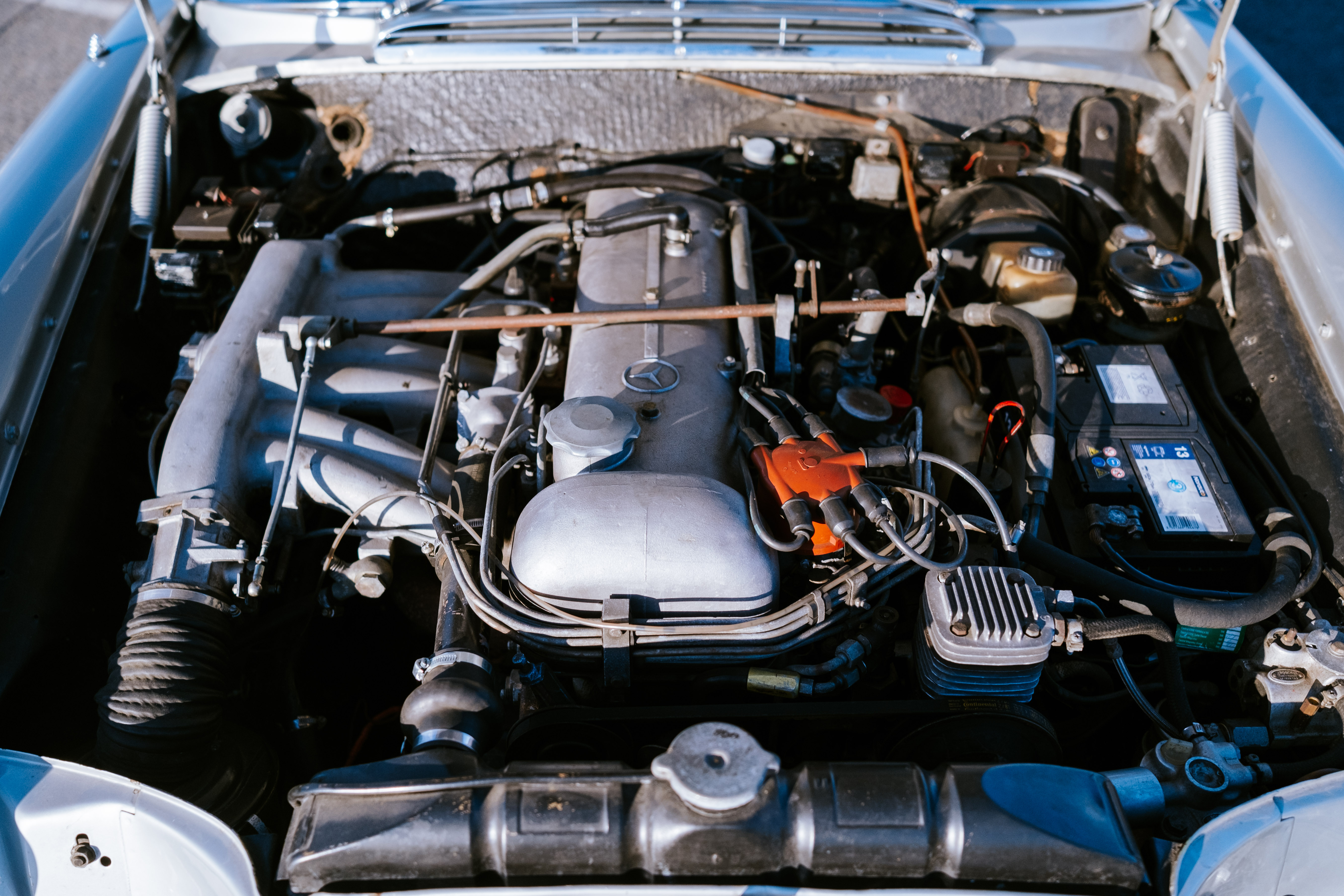 1965 MERCEDES-BENZ (W112) 300 SE COUPE