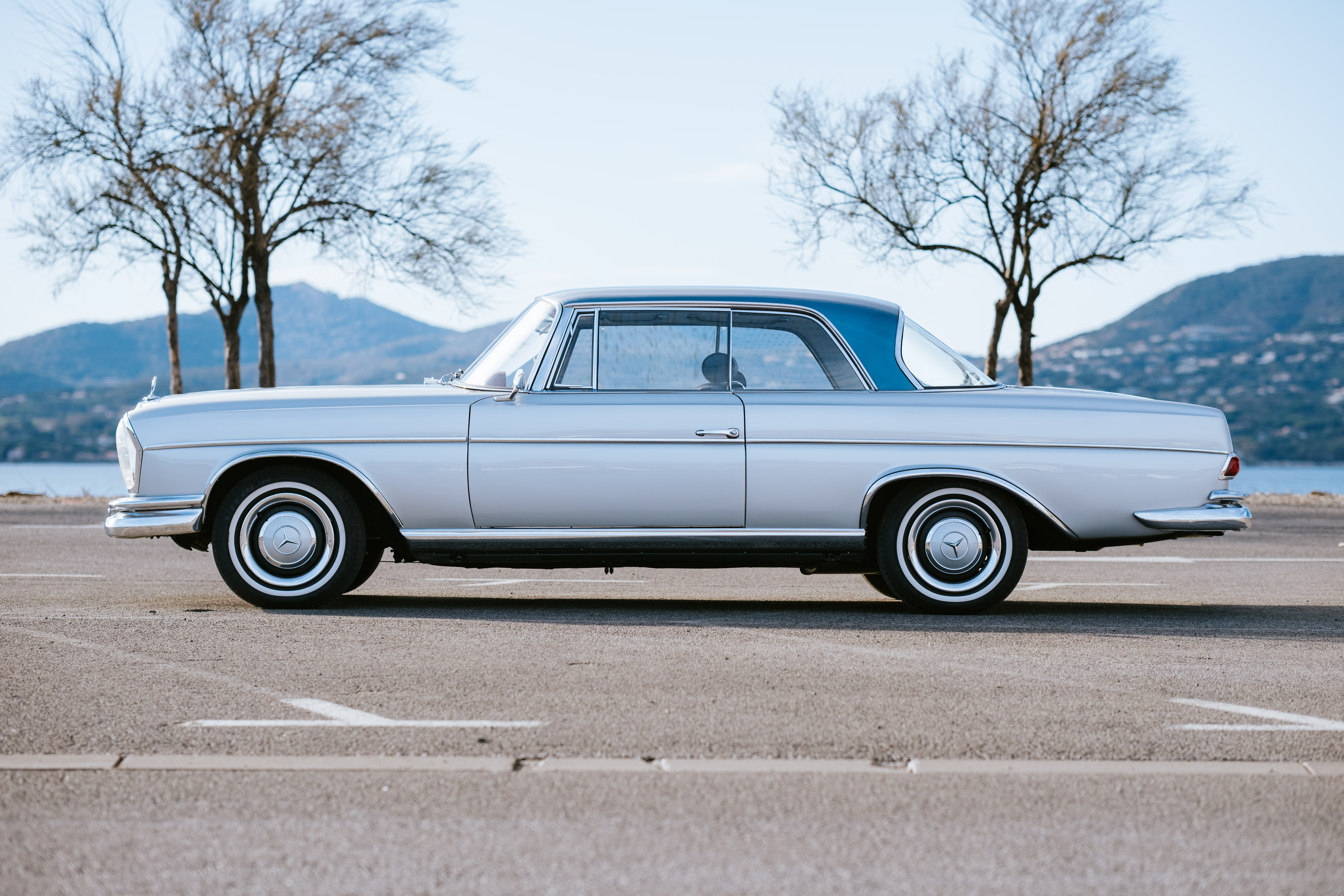 1965 MERCEDES-BENZ (W112) 300 SE COUPE