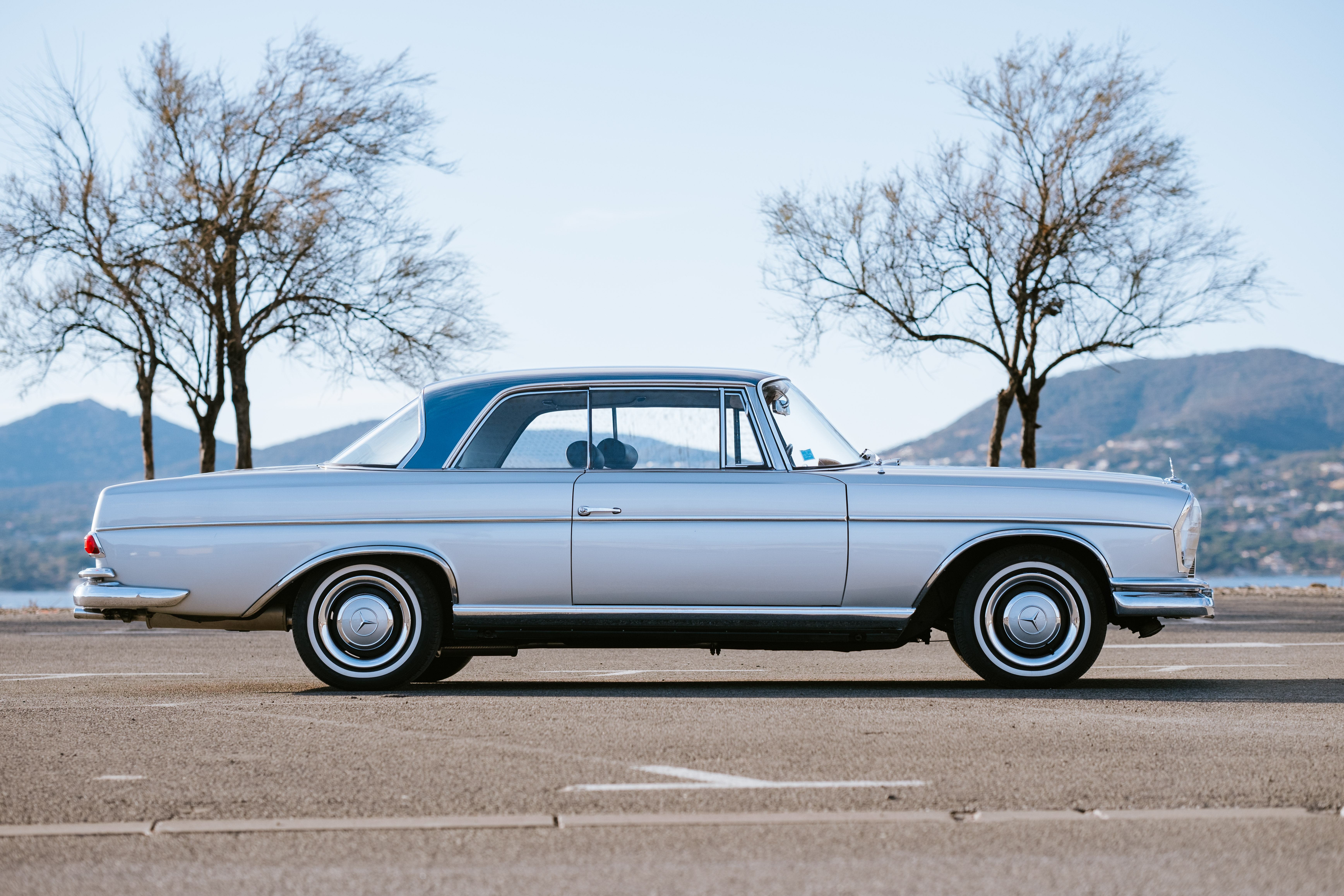 1965 MERCEDES-BENZ (W112) 300 SE COUPE