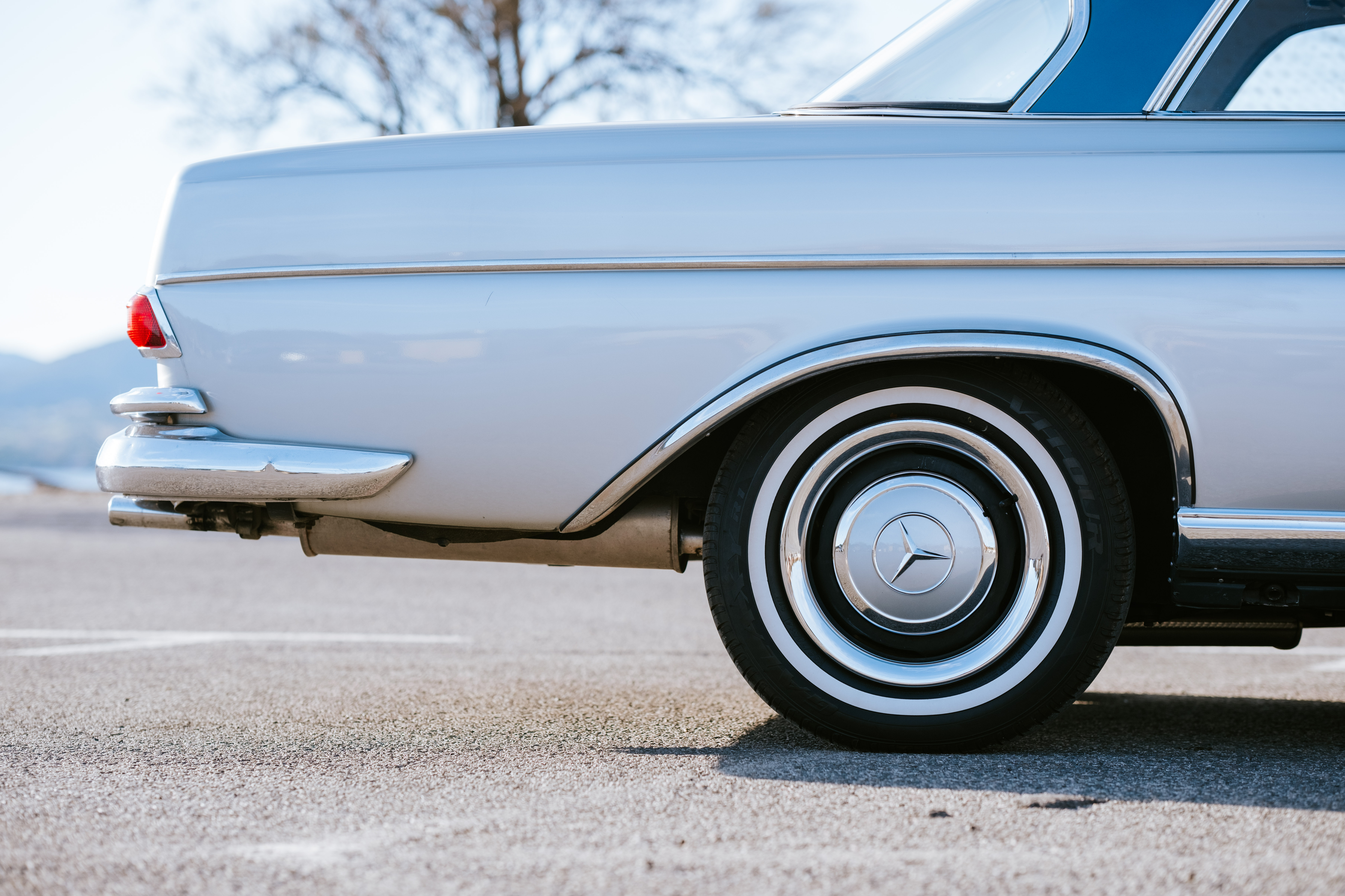 1965 MERCEDES-BENZ (W112) 300 SE COUPE