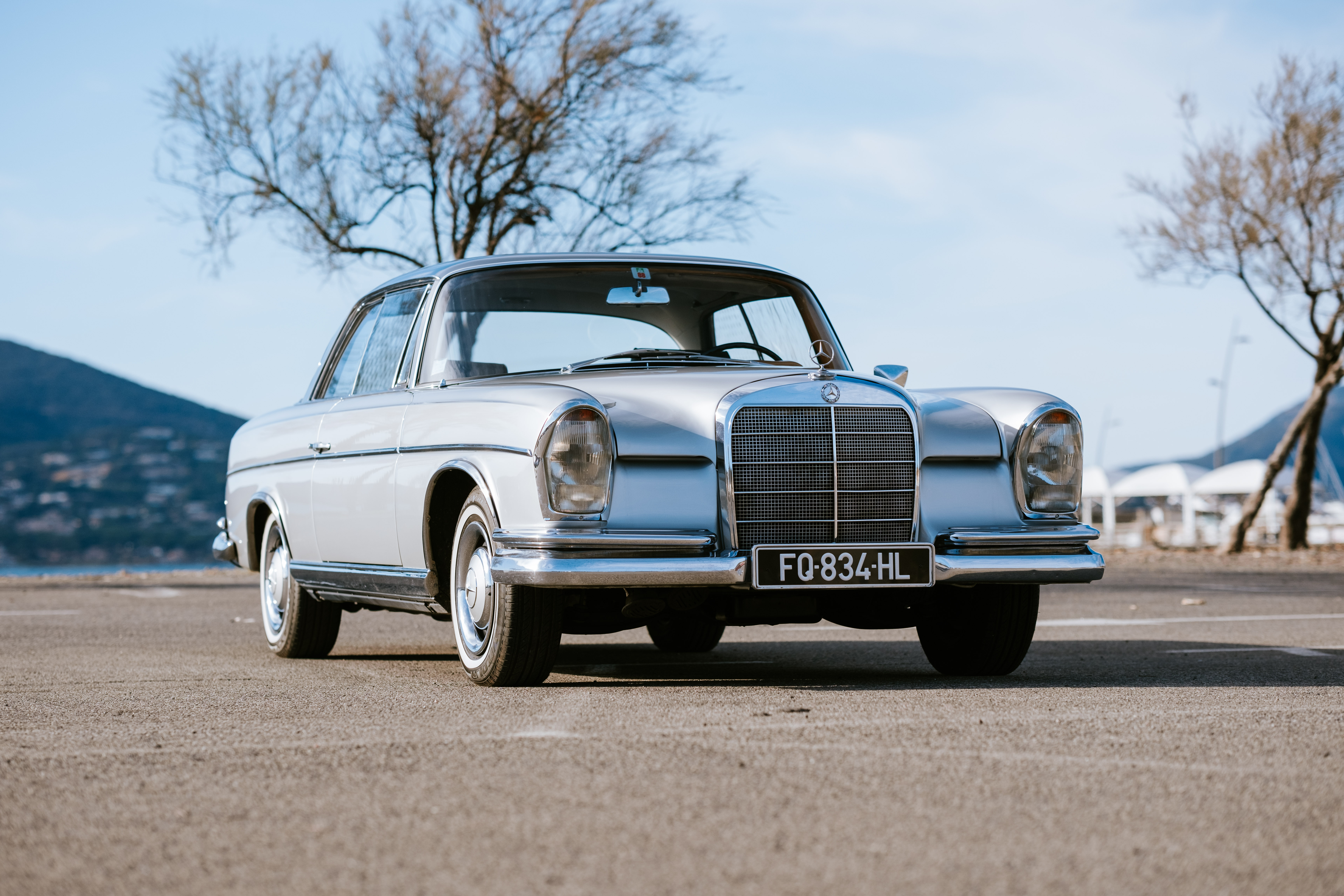 1965 MERCEDES-BENZ (W112) 300 SE COUPE
