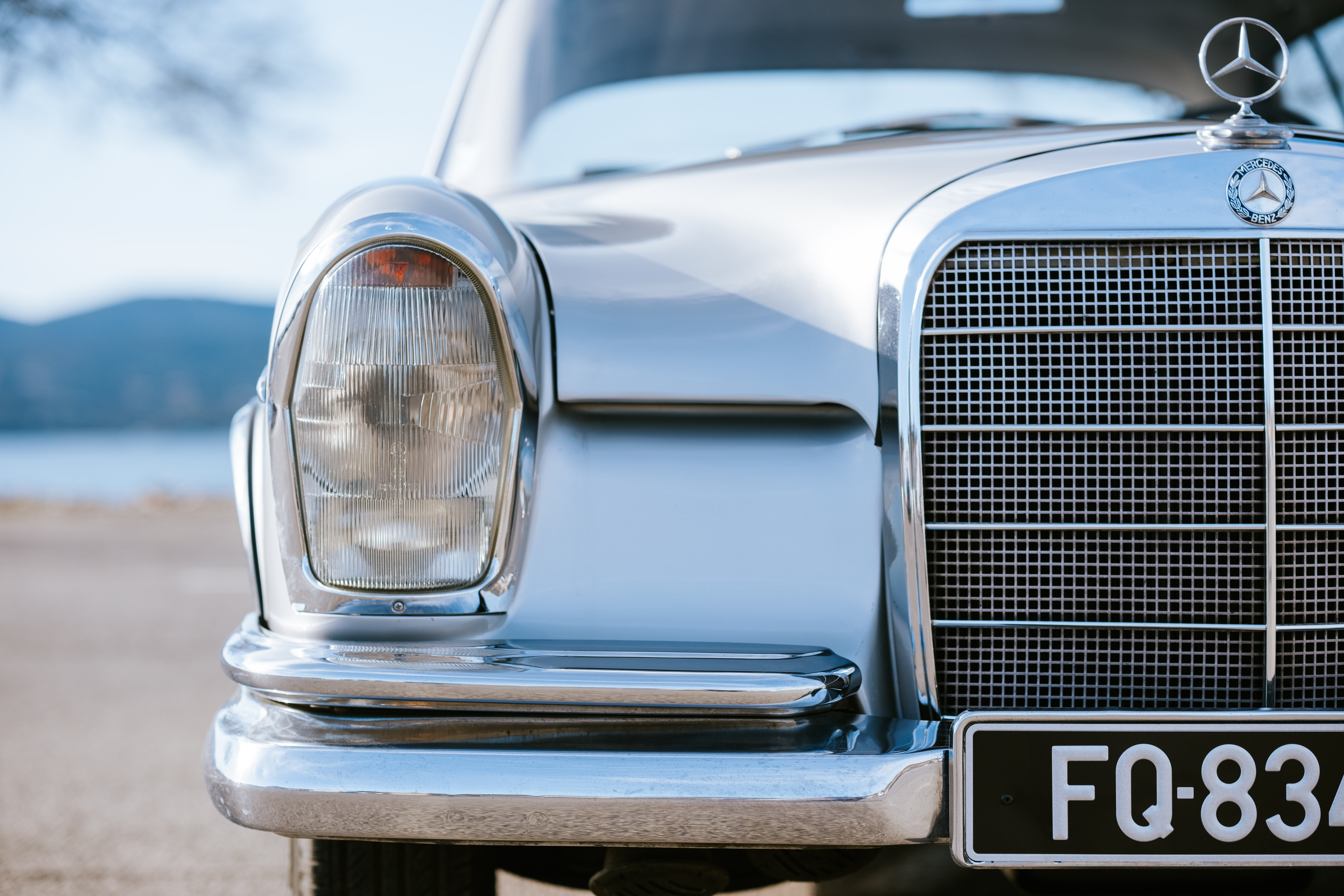 1965 MERCEDES-BENZ (W112) 300 SE COUPE