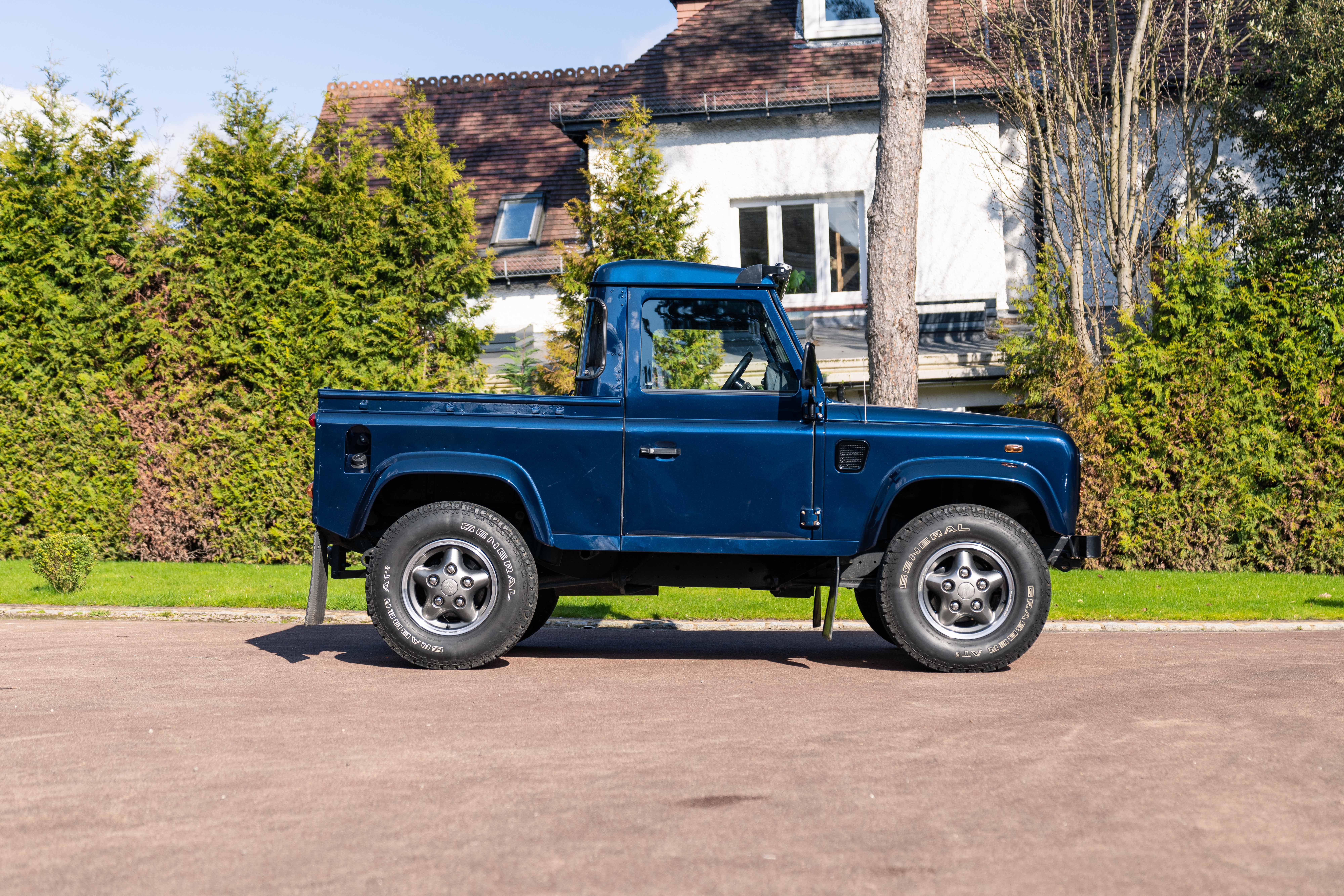 2003 LAND ROVER DEFENDER 90 TD5 PICK UP