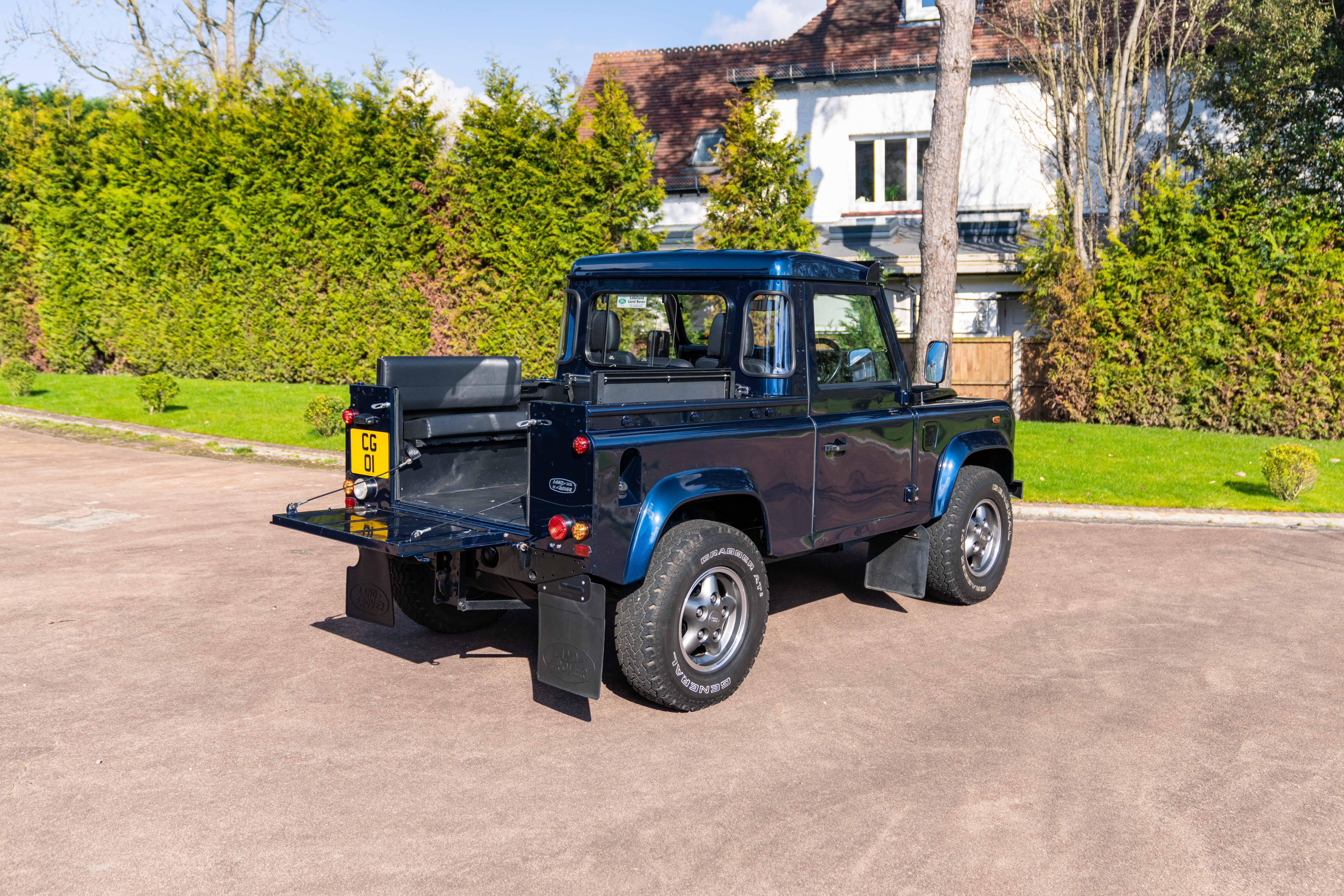 2003 LAND ROVER DEFENDER 90 TD5 PICK UP