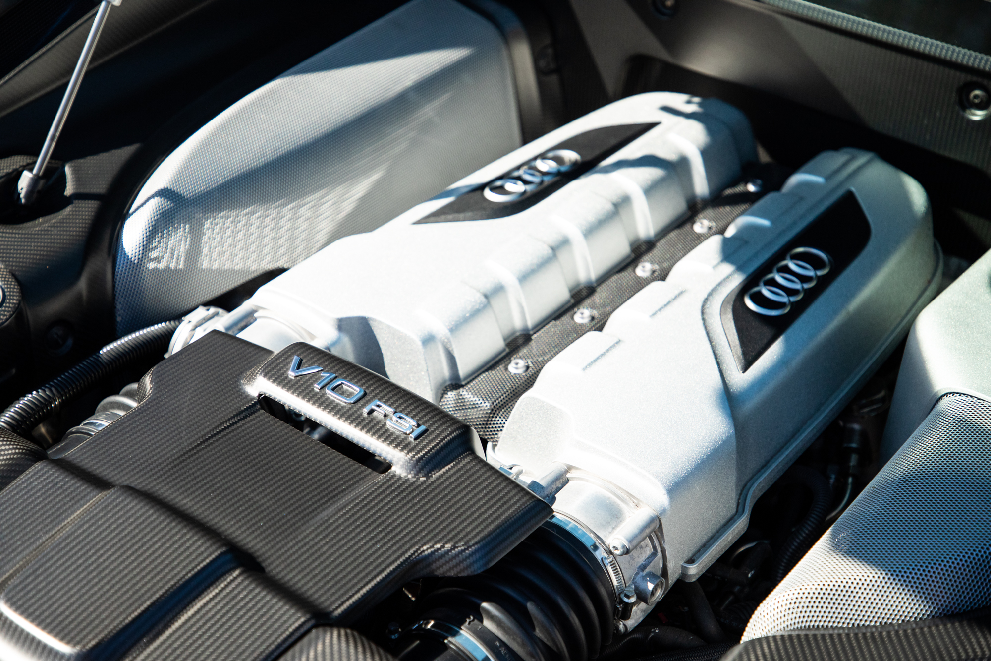 2015 AUDI R8 V10 LMX