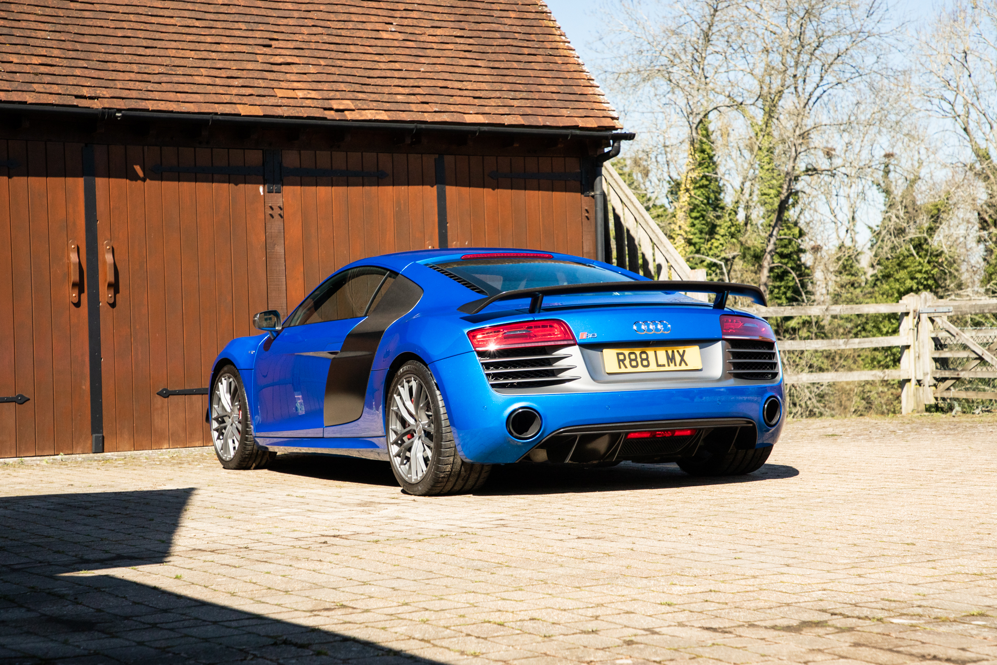 2015 AUDI R8 V10 LMX