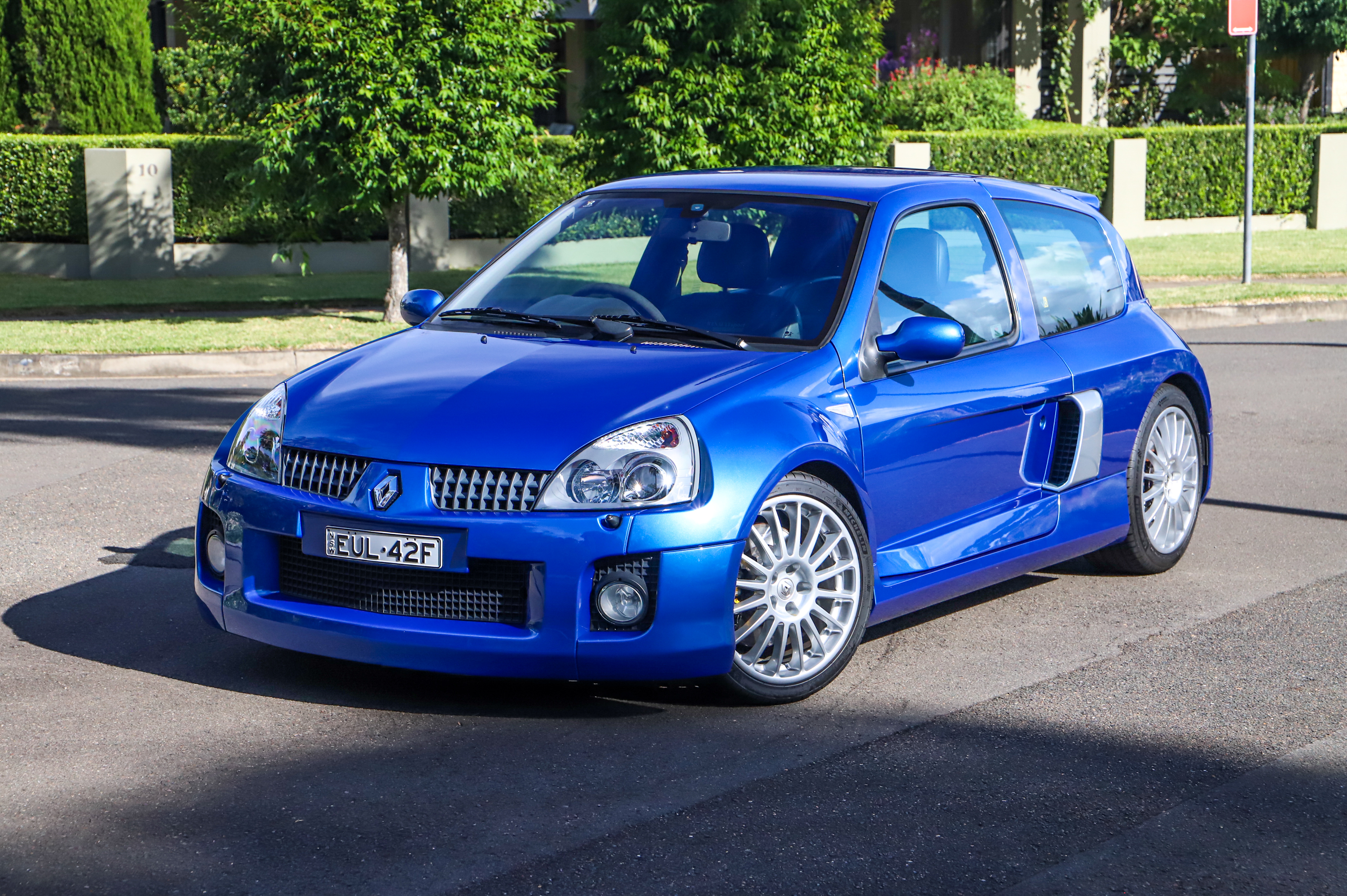 2004 RENAULT CLIO V6 PHASE 2