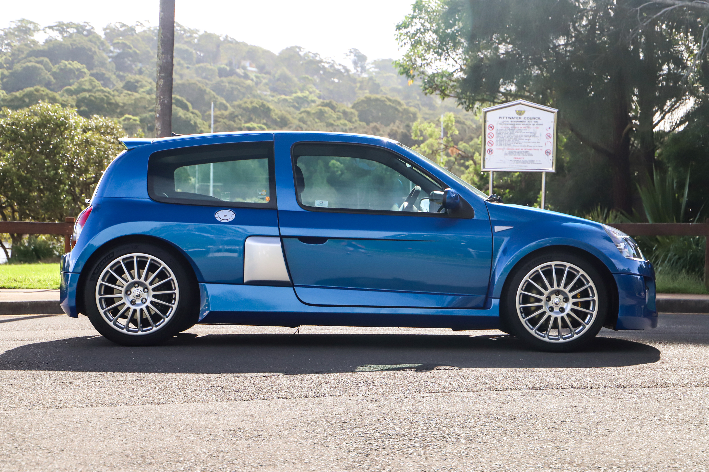 2004 RENAULT CLIO V6 PHASE 2