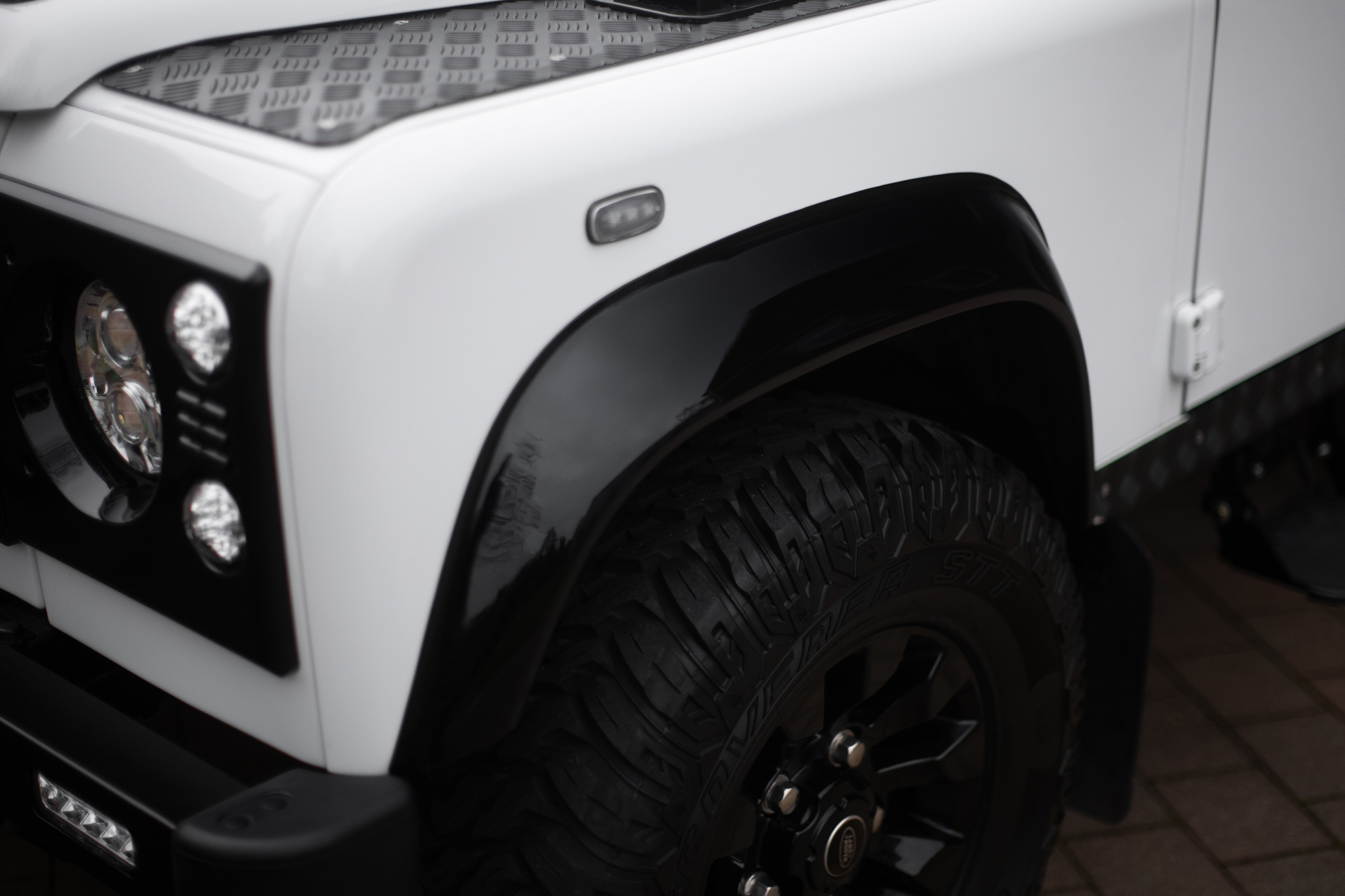 2014 LAND ROVER DEFENDER 90 PICK UP - 12,000 MILES for sale by auction ...
