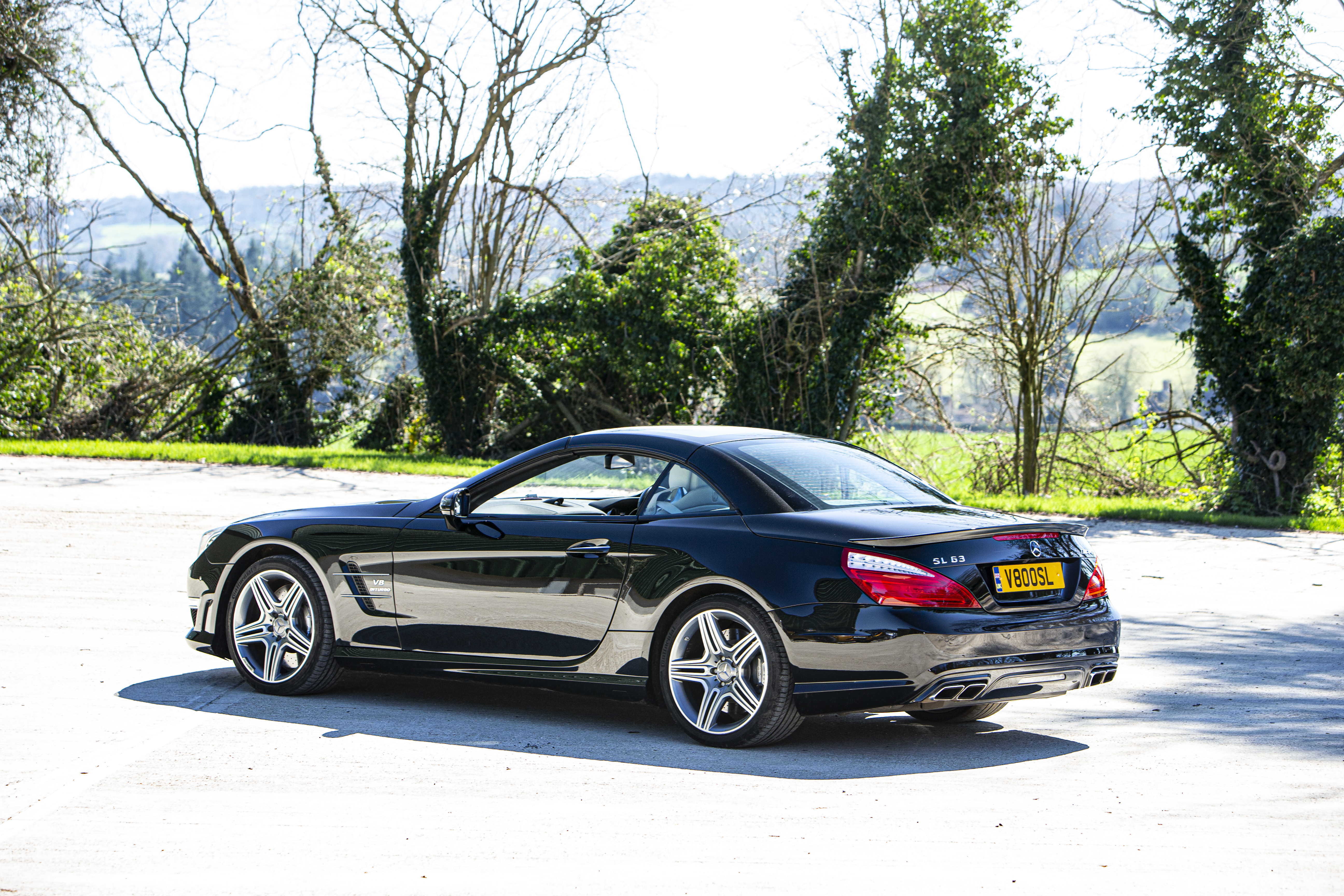 2012 MERCEDES-BENZ (R231) SL63 AMG - 15,412 MILES