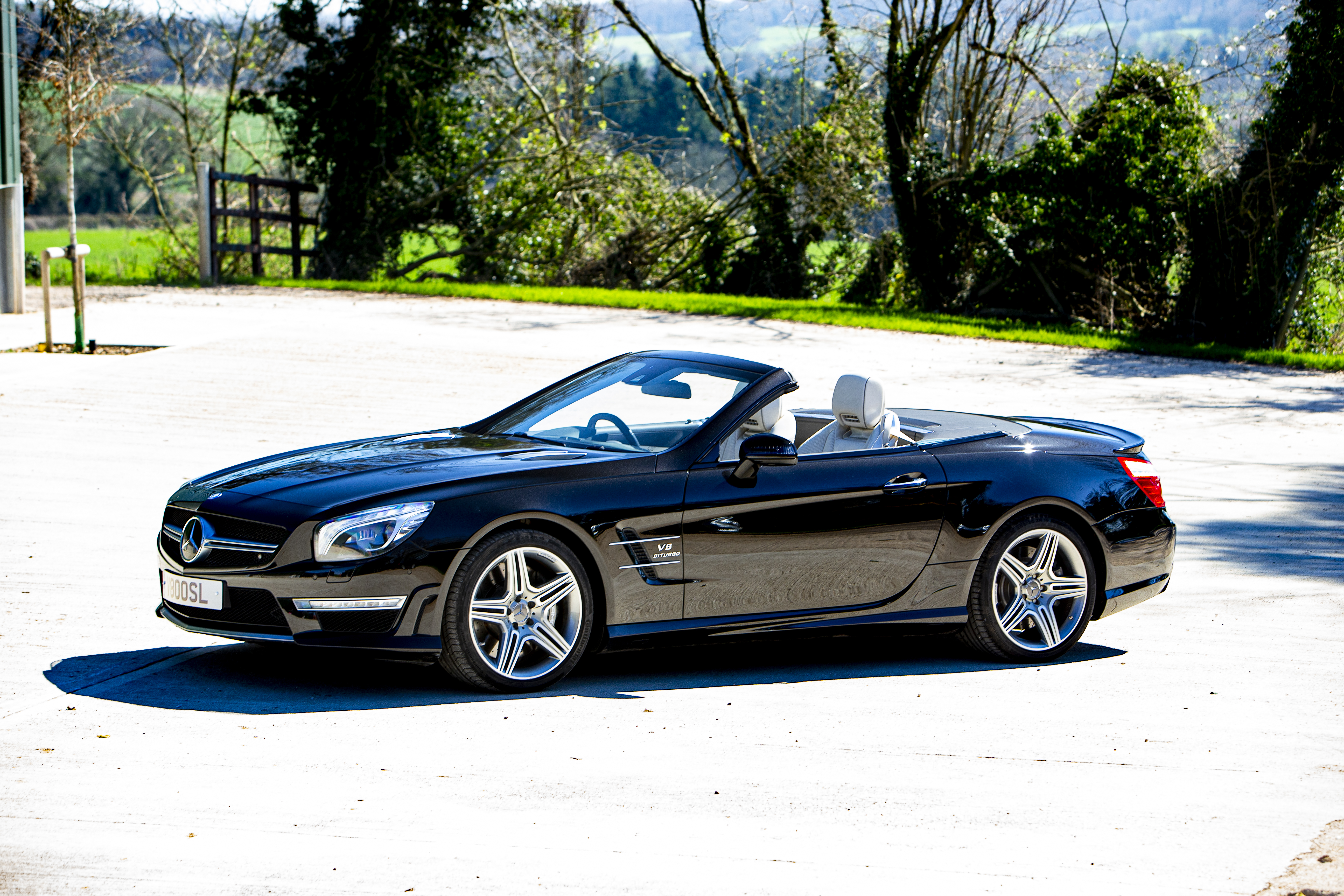2012 MERCEDES-BENZ (R231) SL63 AMG - 15,412 MILES